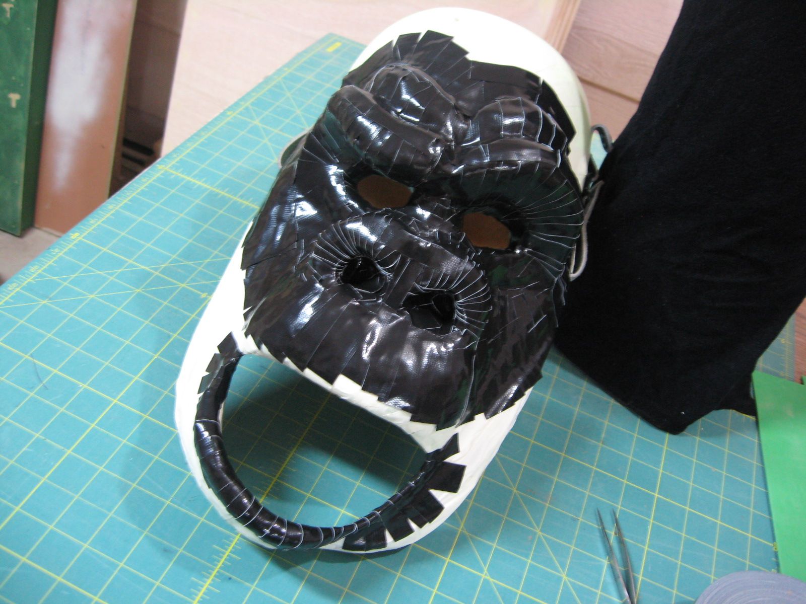 Gorilla Tape Gorilla Mask : 11 Steps (with Pictures) - Instructables