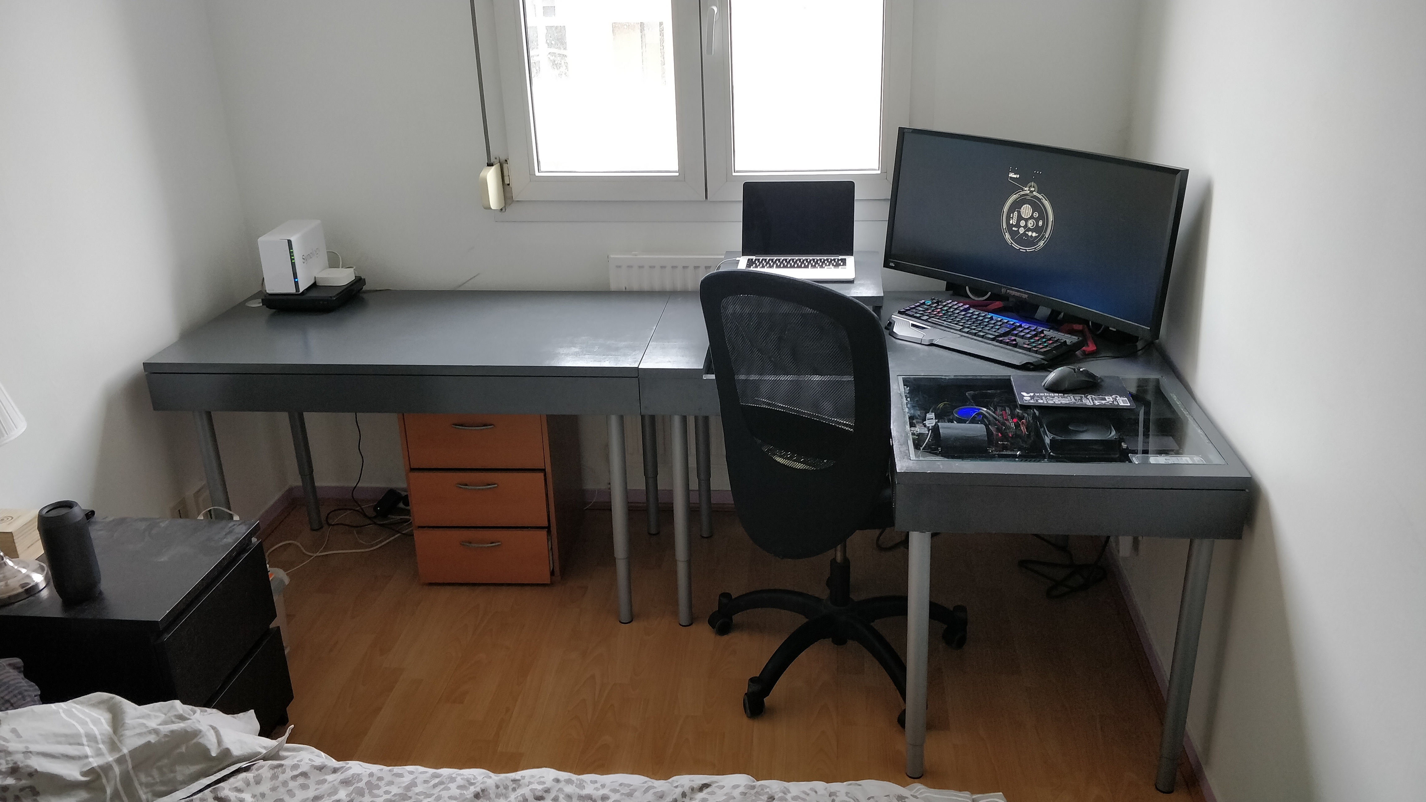 Desk With Built-in Computer and Laptop Height Stand : 10 Steps (with ...