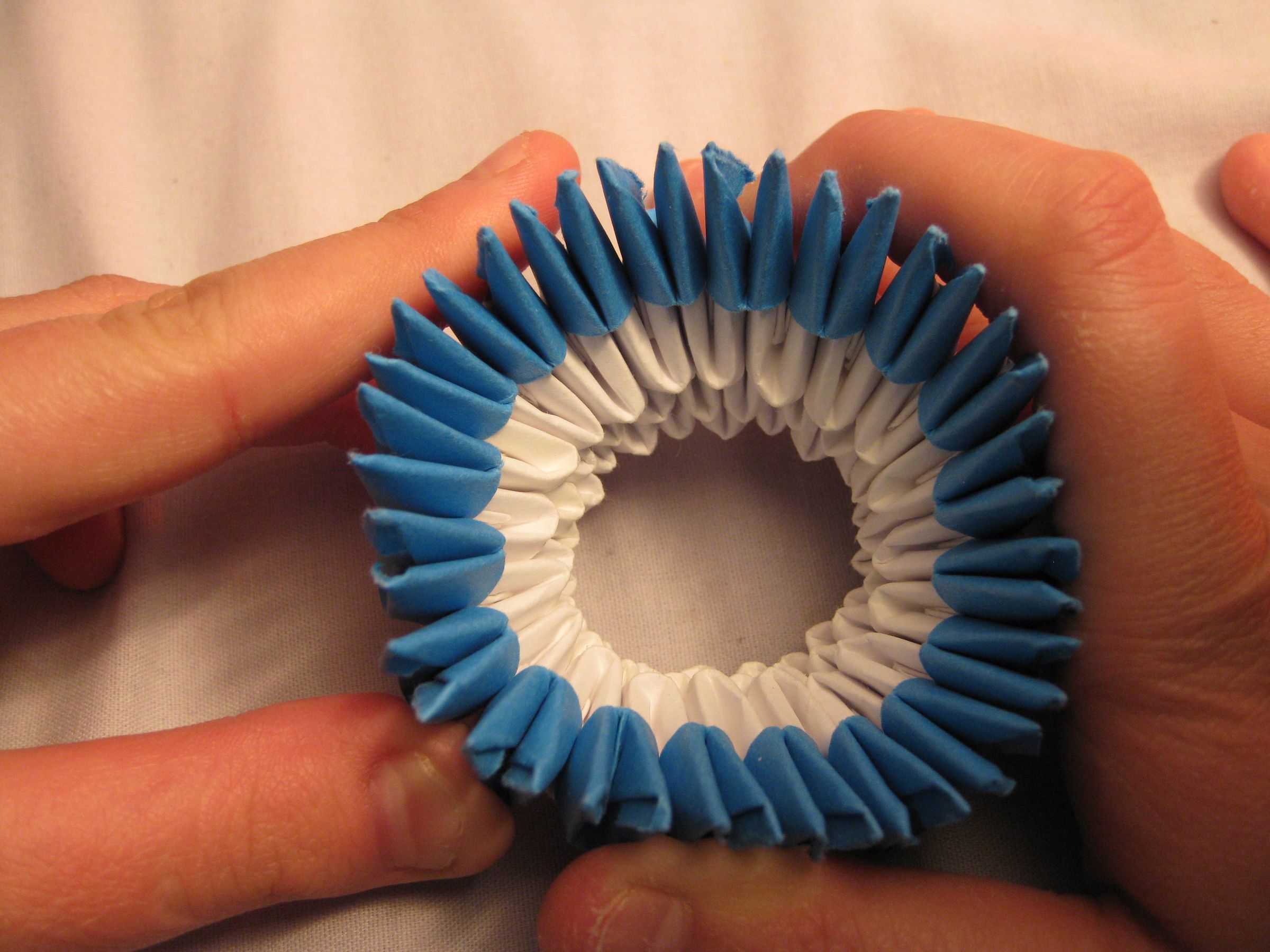 Modular Origami Swan : 11 Steps (with Pictures) - Instructables