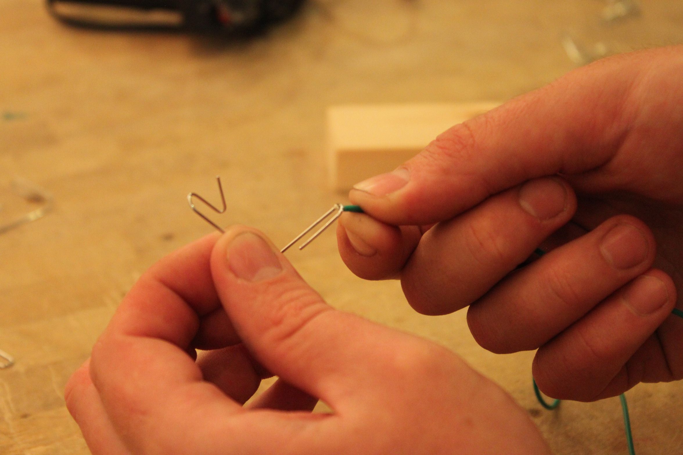 How to Make a Simple Motor : 8 Steps (with Pictures) - Instructables