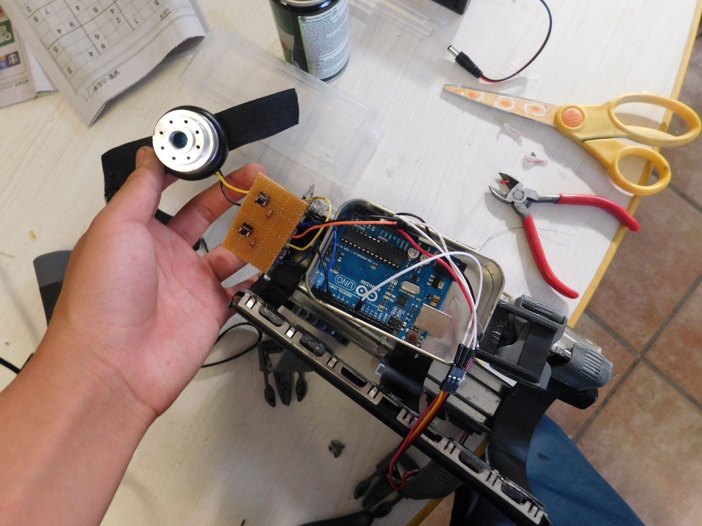 Iron Man Arm Prototype : 6 Steps - Instructables