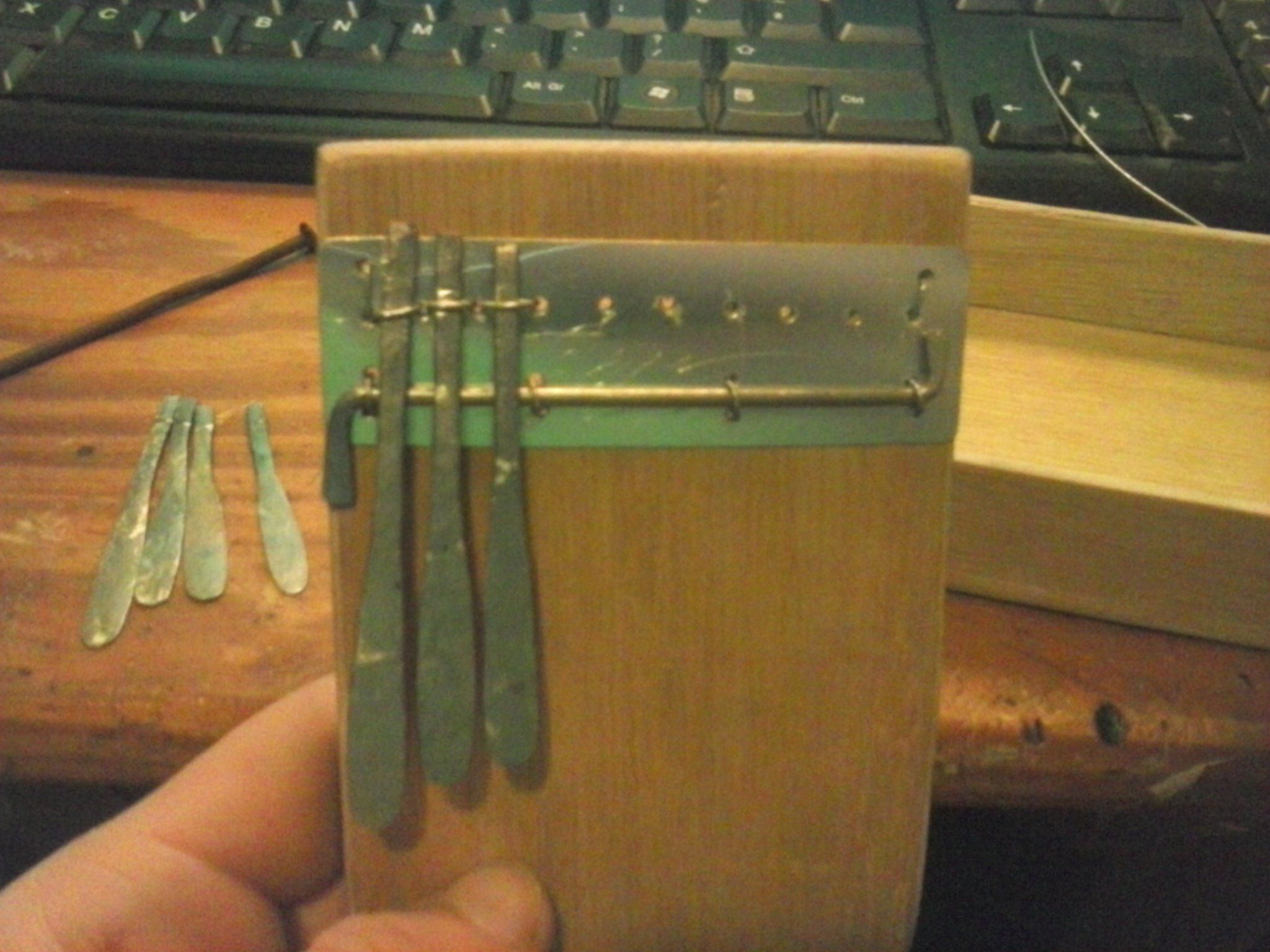 Make a Thumb Piano (Mbira) : 9 Steps (with Pictures) - Instructables
