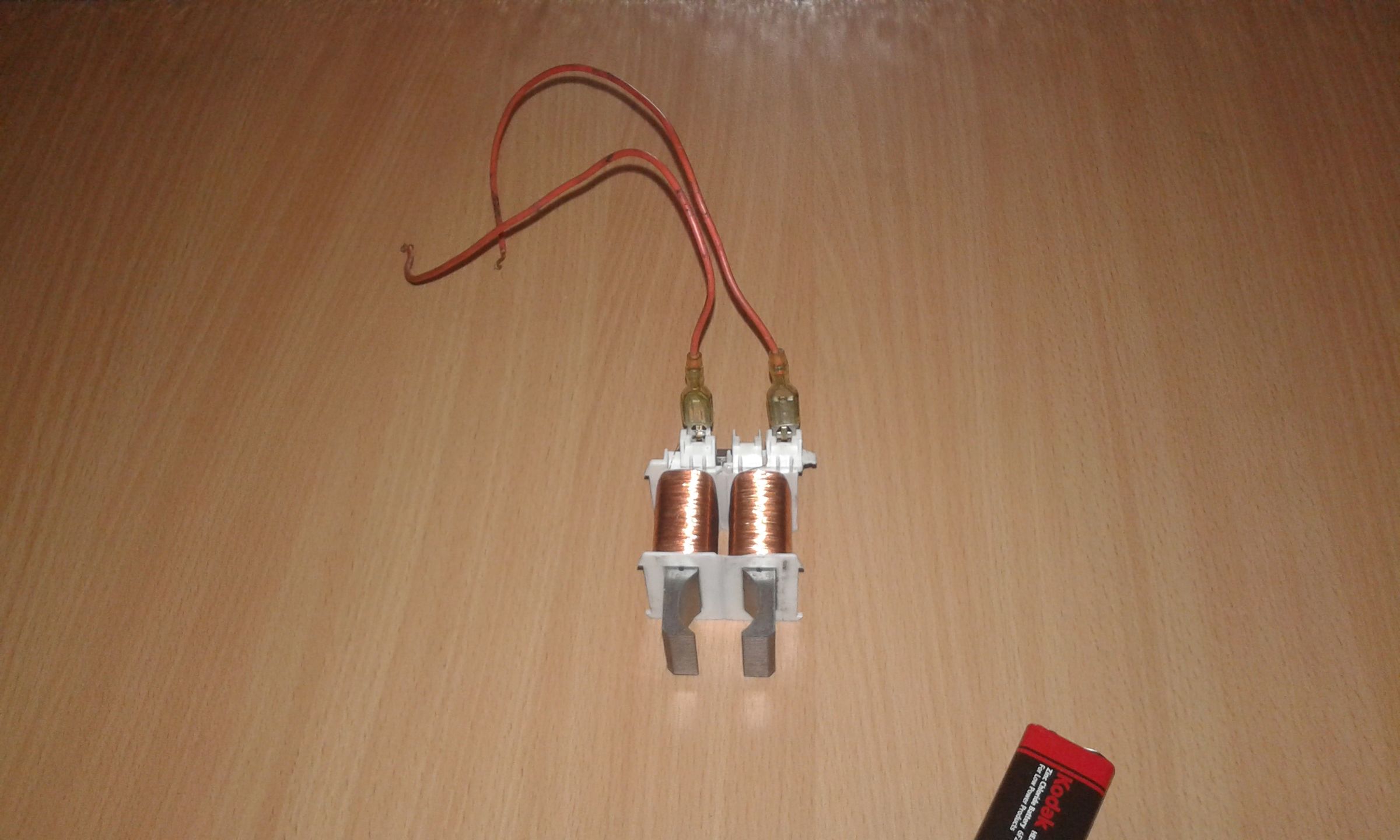 How to Make an Electromagnet : 6 Steps (with Pictures) - Instructables