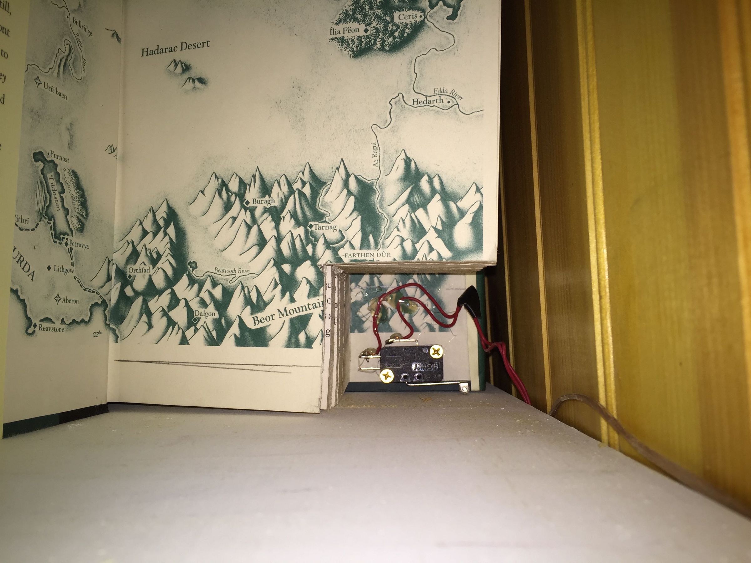 Automatic Secret Library Door : 5 Steps (with Pictures) - Instructables