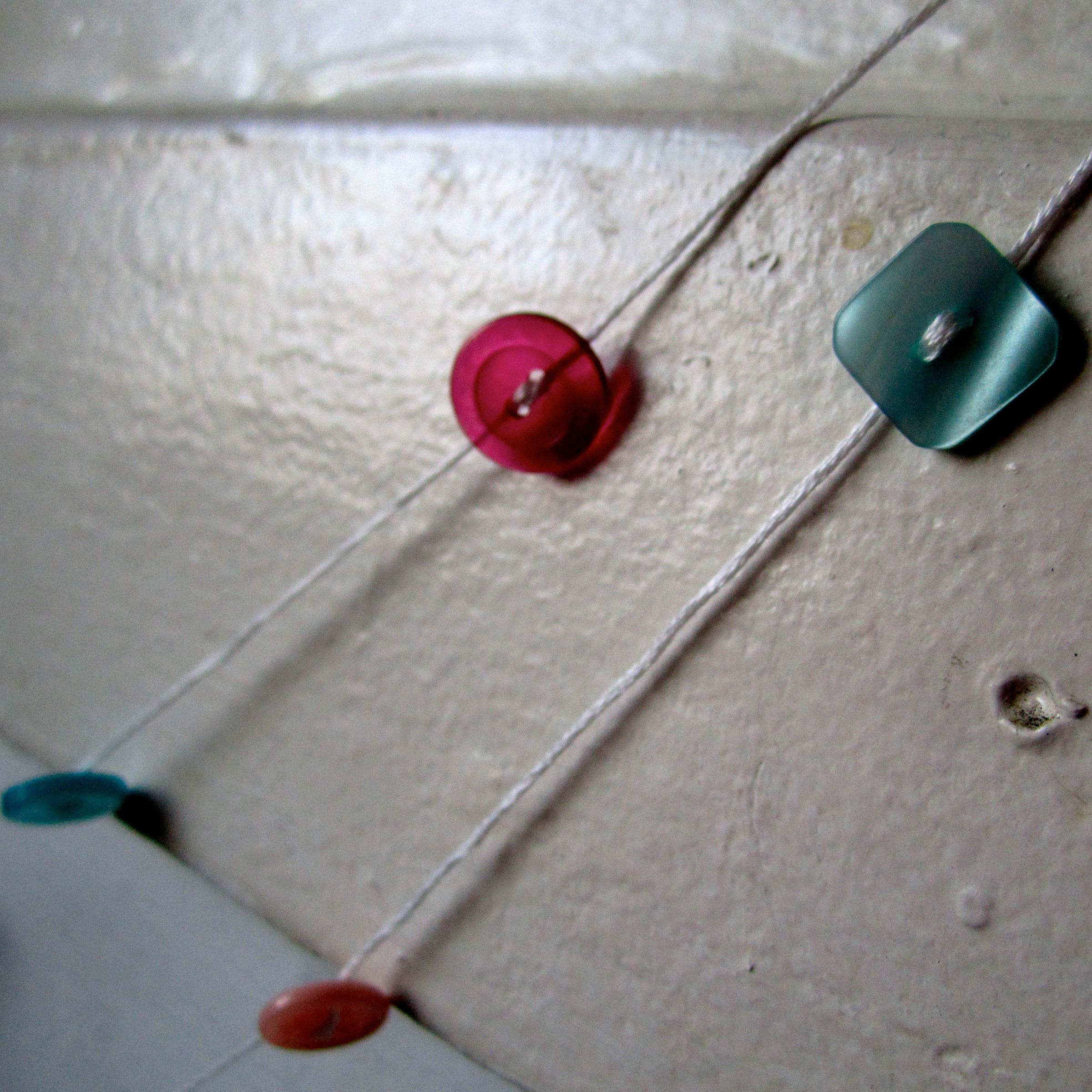 Button Garland : 6 Steps (with Pictures) - Instructables