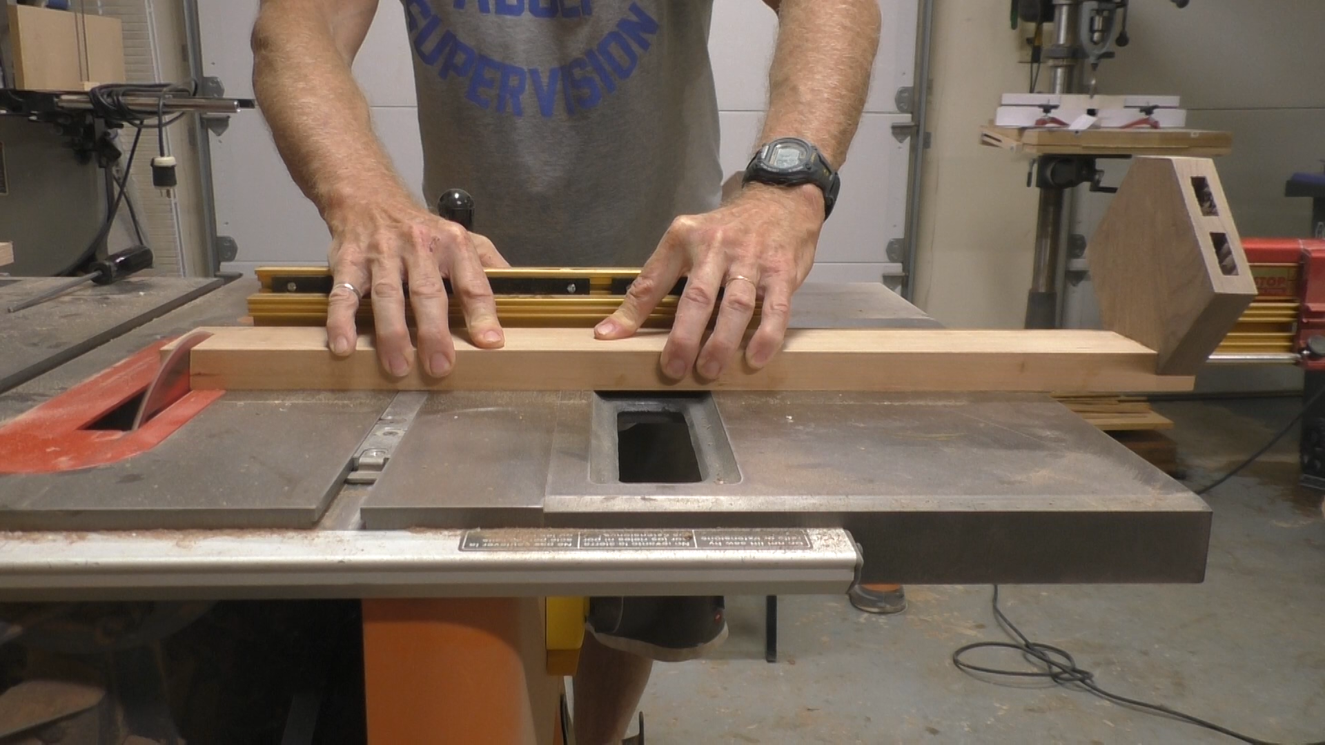 Contemporary Kitchen Stools : 33 Steps (with Pictures) - Instructables