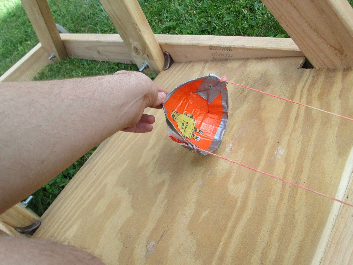 How to Make Duct Tape Trebuchet Pouch! - Instructables