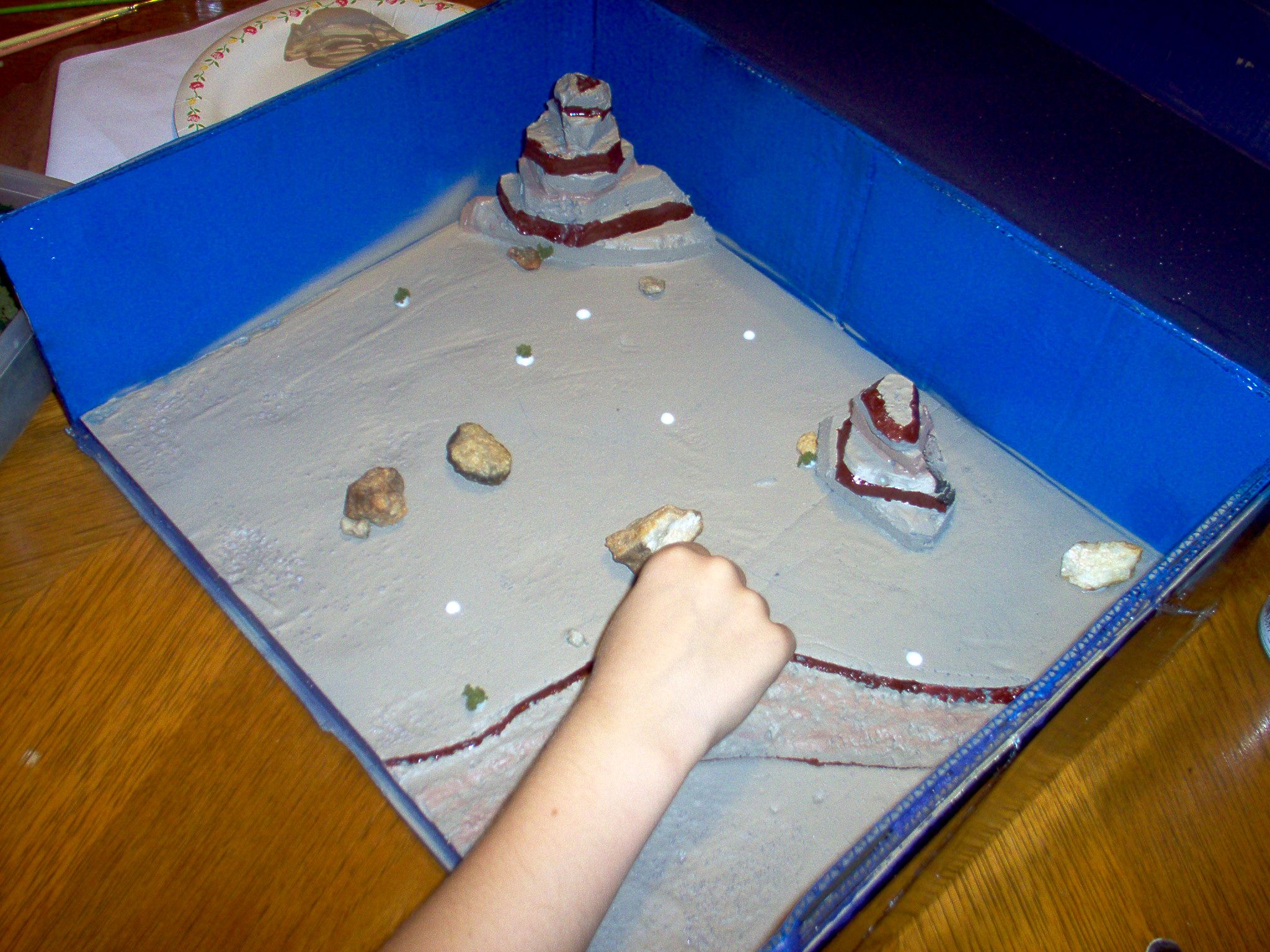 Desert Diorama : 8 Steps - Instructables