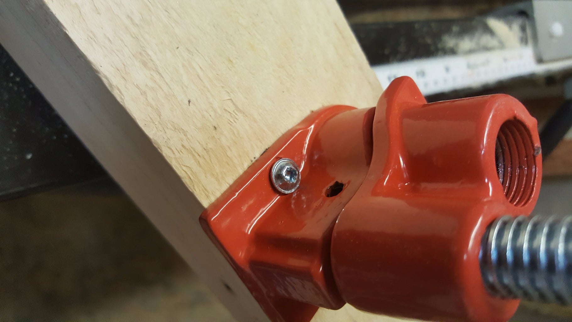 Pipe Clamp Bench Vise : 6 Steps (with Pictures) - Instructables Pipe Clamp Bench Vise : 6 Steps (with Pictures) - Instructables