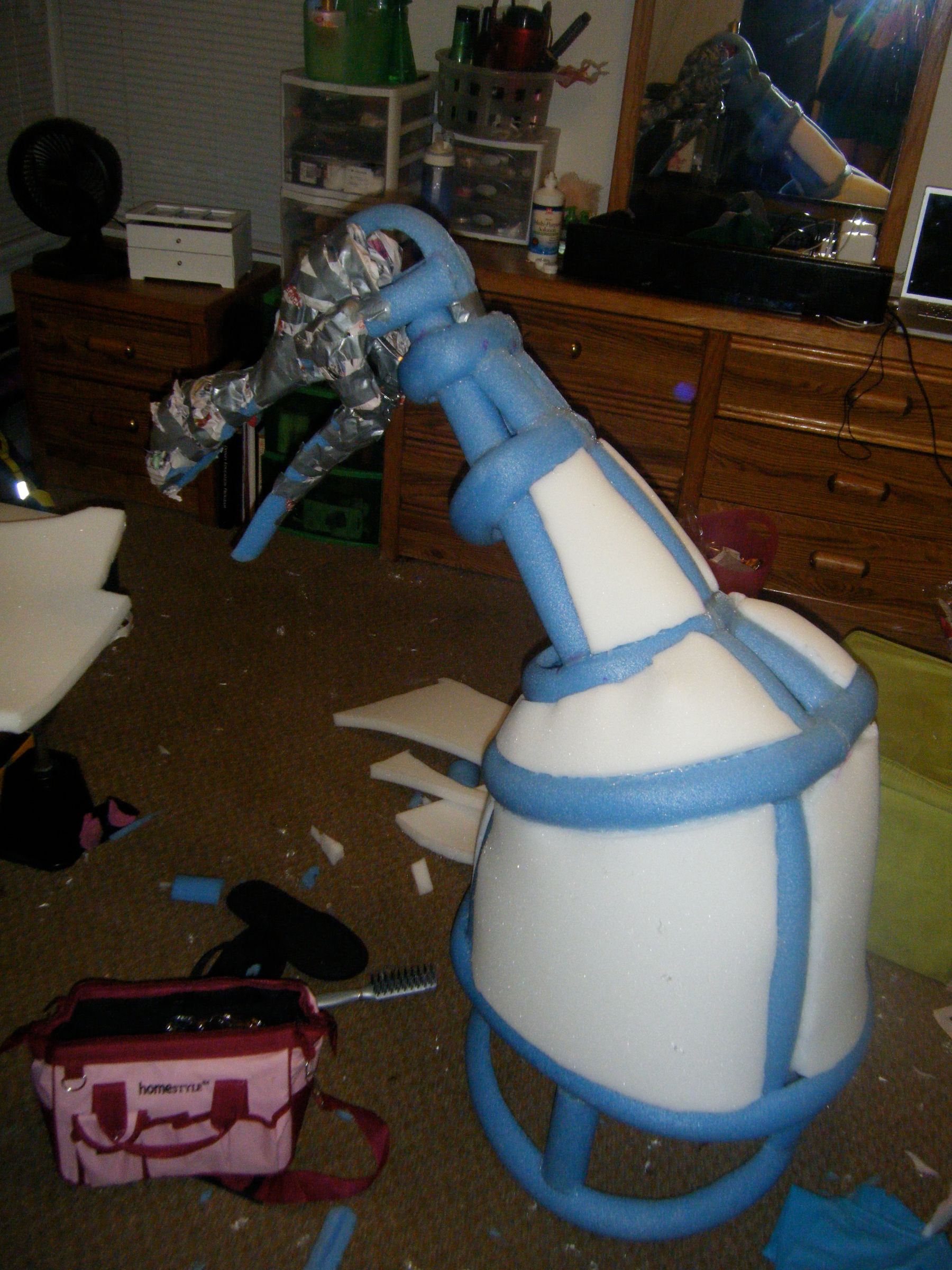 How to Create a Kevin Costume (The Bird From UP) : 8 Steps (with ...