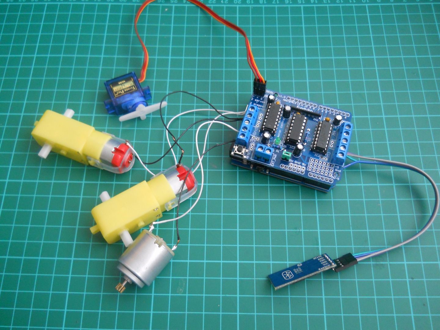 DIY Bluetooth Phone Controlled BB-8 Droid With Arduino UNO : 40 Steps ...