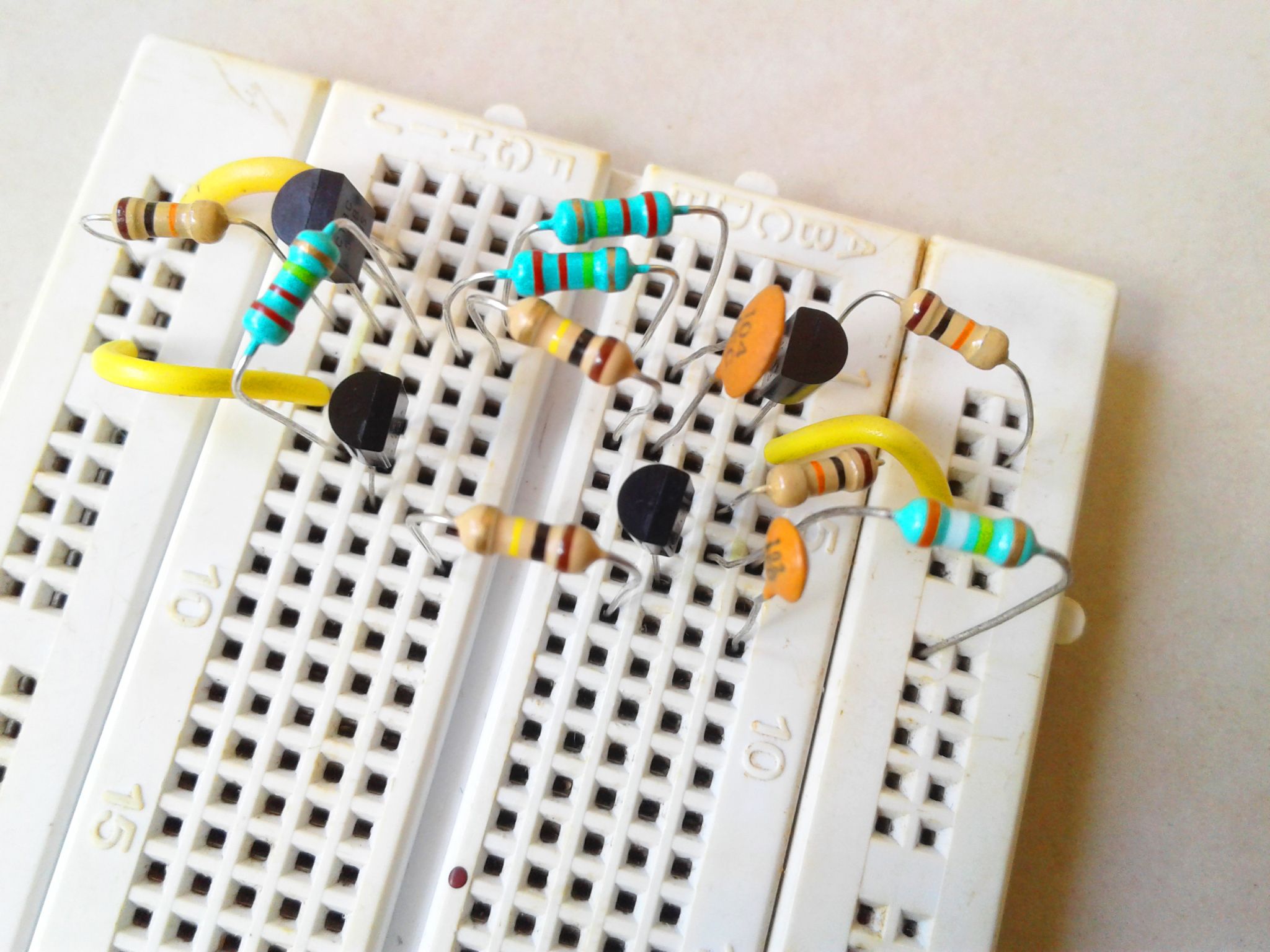 BCD Counter Using Discrete TRANSISTORS : 16 Steps - Instructables