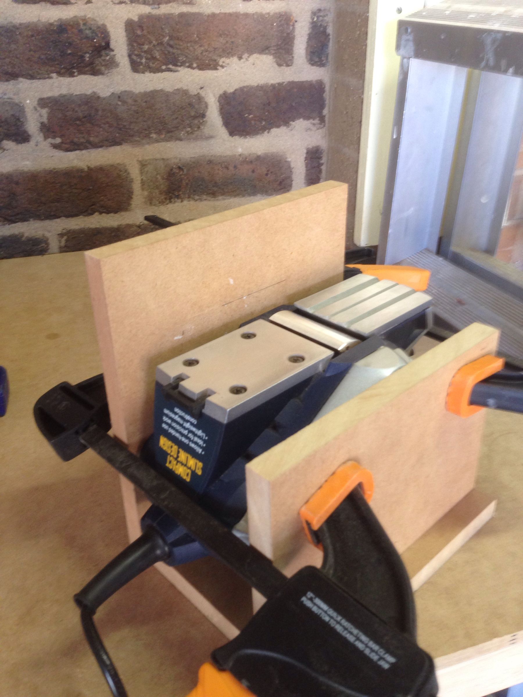 Hand Held Plane - Convert to Mini Jointer : 3 Steps - Instructables