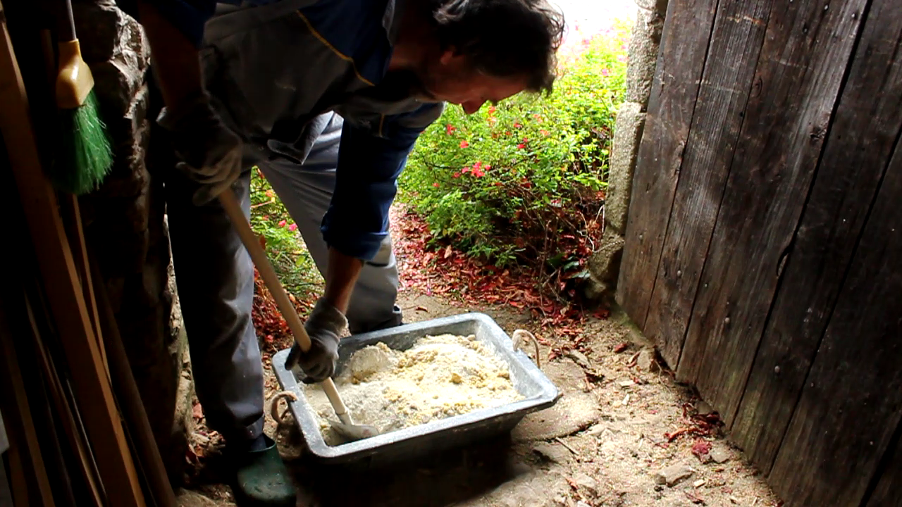 Stone Wall Restoration - Working With Lime Mortar : 6 Steps (with ...