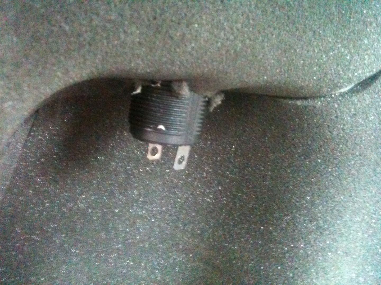 Trunk 12V Socket/plug for a Car : 5 Steps - Instructables