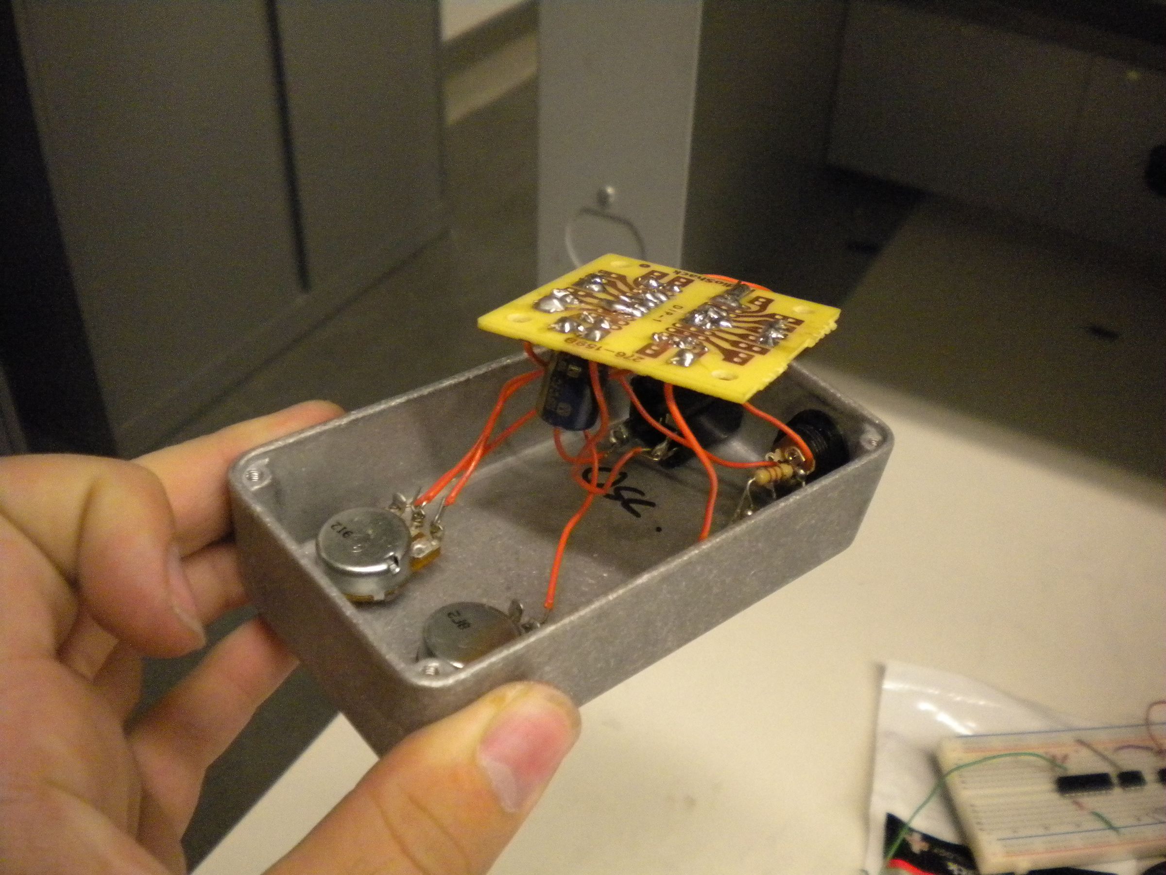 Build a Square Wave Oscillator - Part 1 of DIY Modular Synths : 7 Steps ...