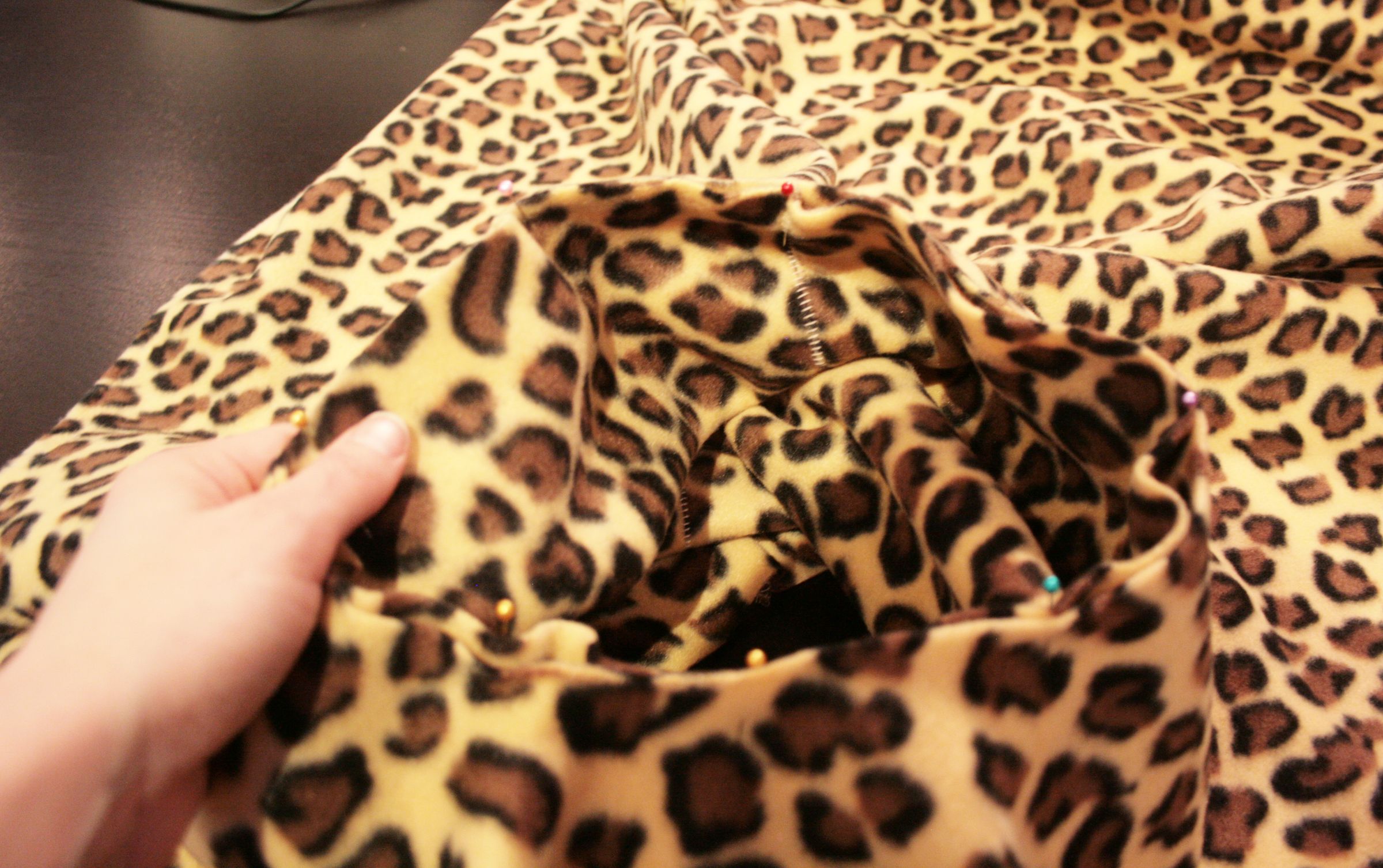 Make Your Own Snuggie : 5 Steps (with Pictures) - Instructables