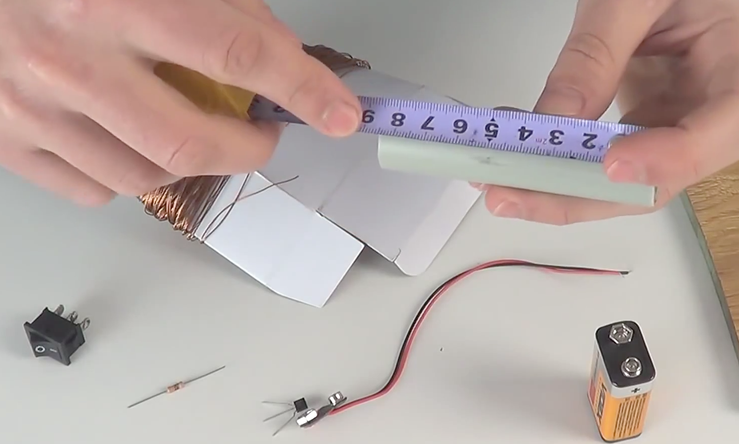 How to Make a Mini Tesla Coil 9V : 11 Steps - Instructables