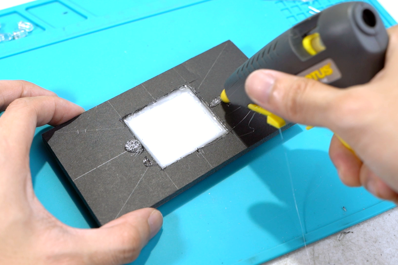 DIY Cardboard Smartphone Film Scanner : 19 Steps (with Pictures ...