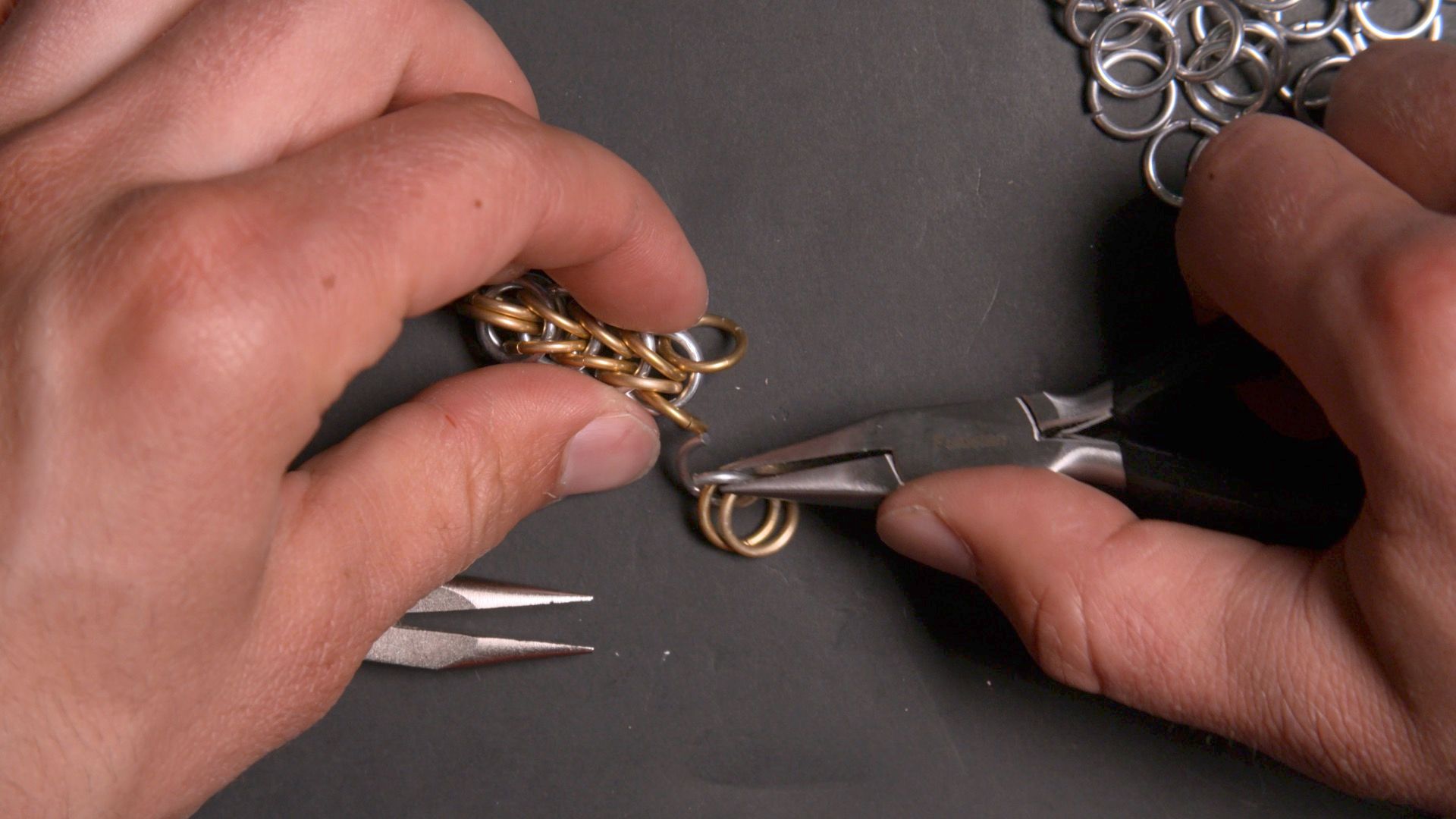 Full Persian Chainmail Bracelet : 5 Steps (with Pictures) - Instructables