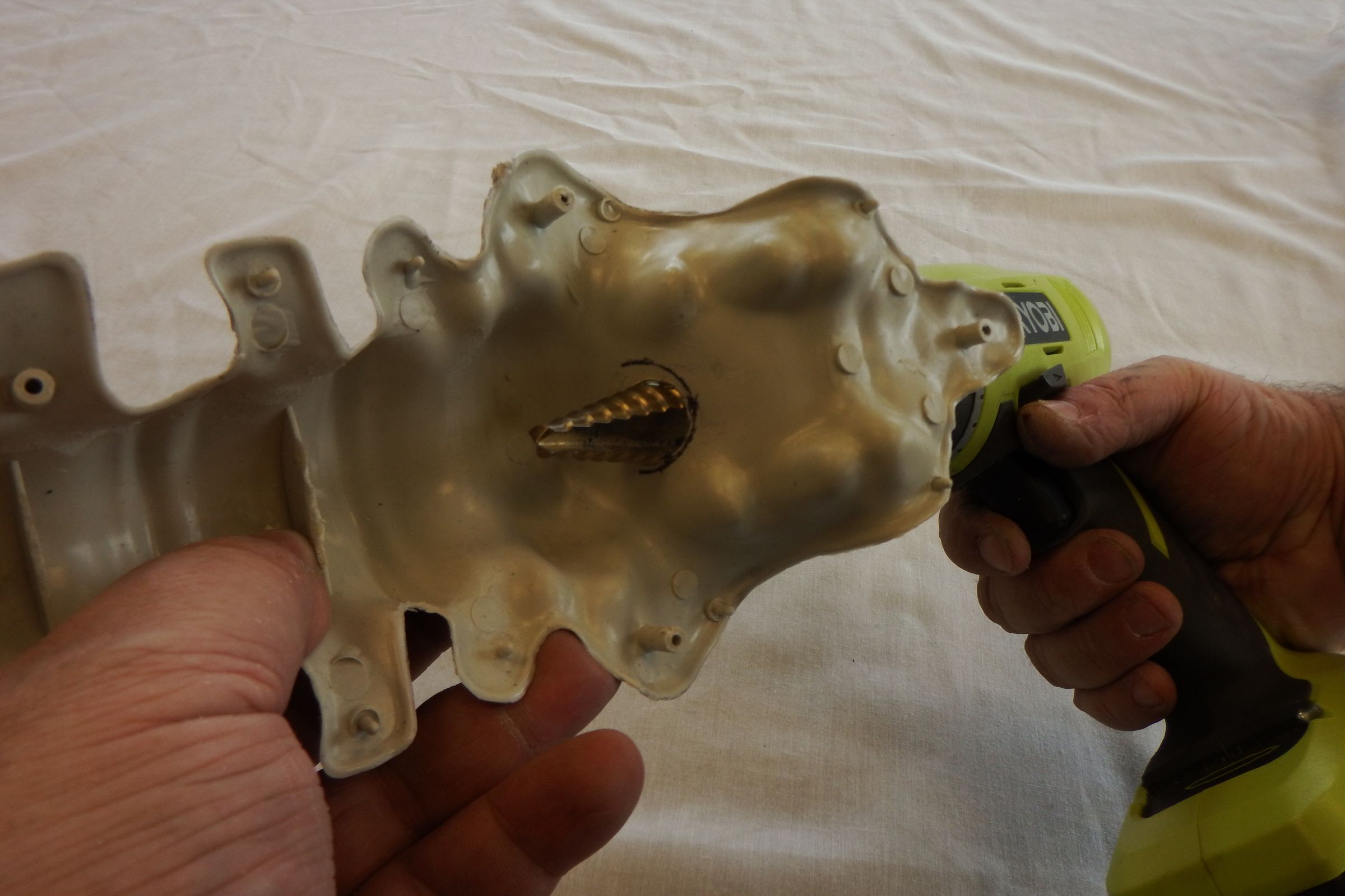 Hack and Repair Plastic Halloween Skeletons : 9 Steps - Instructables