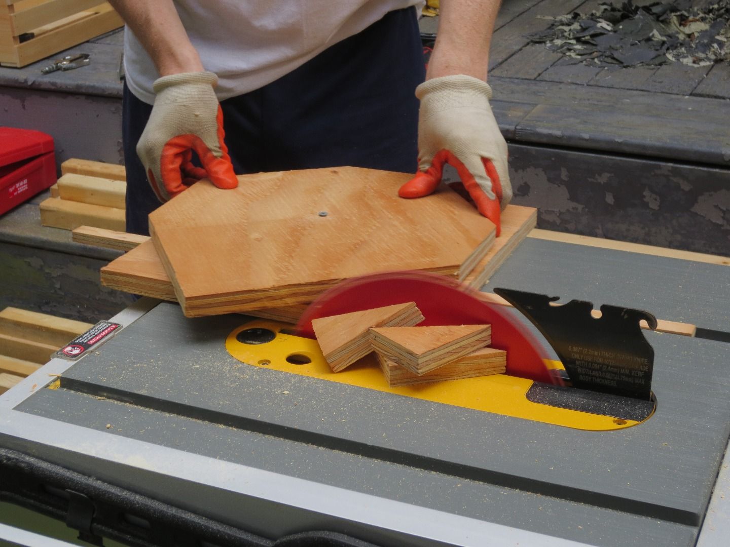 How to Cut Perfect Circles With a Table Saw : 7 Steps (with Pictures ...