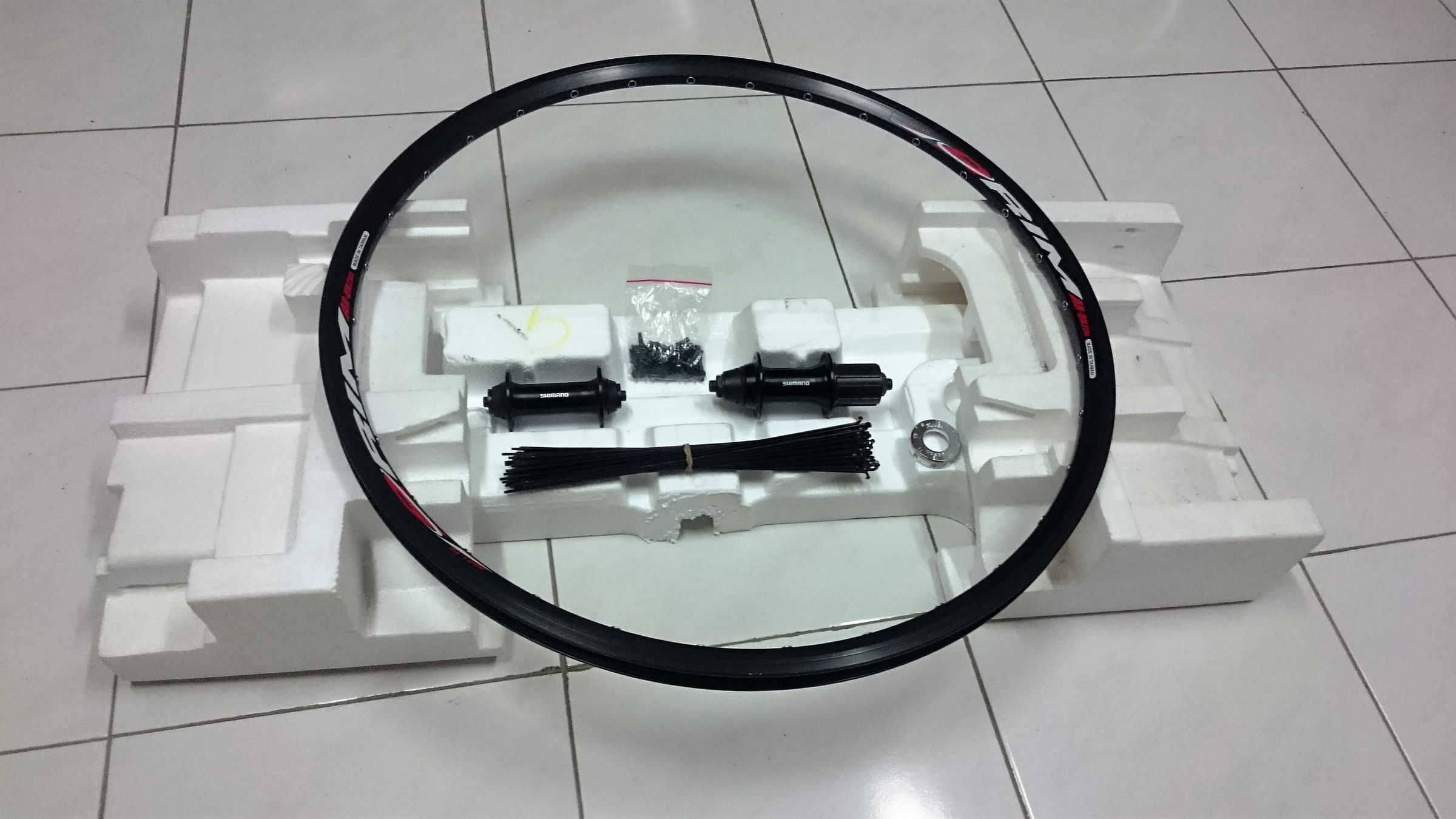 Lacing Bike Wheel : 36 Holes Hub to 32 Holes Rim : 5 Steps - Instructables
