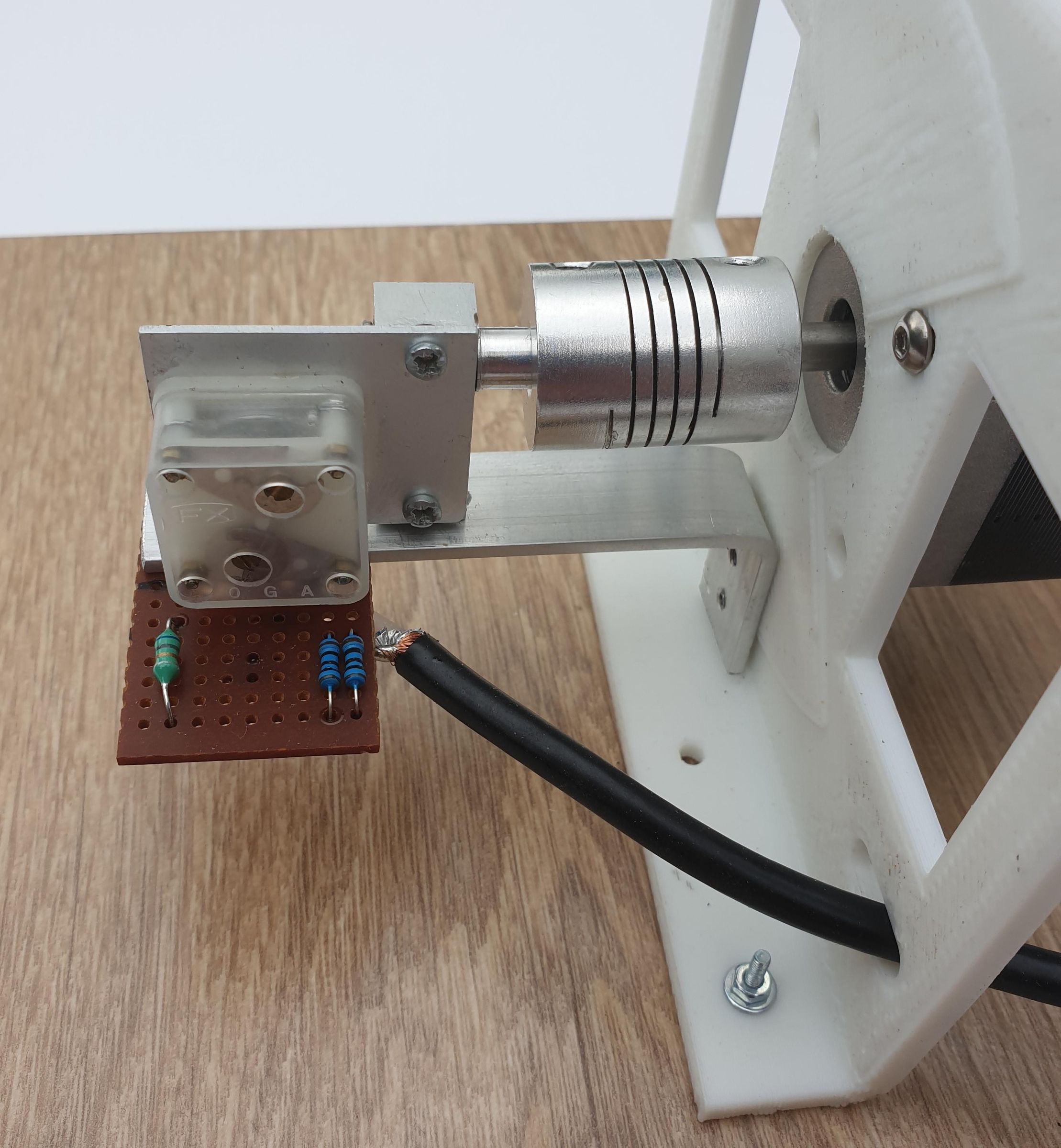 Magnetic Loop Antenna Automated Tuner : 22 Steps (with Pictures) - Instructables