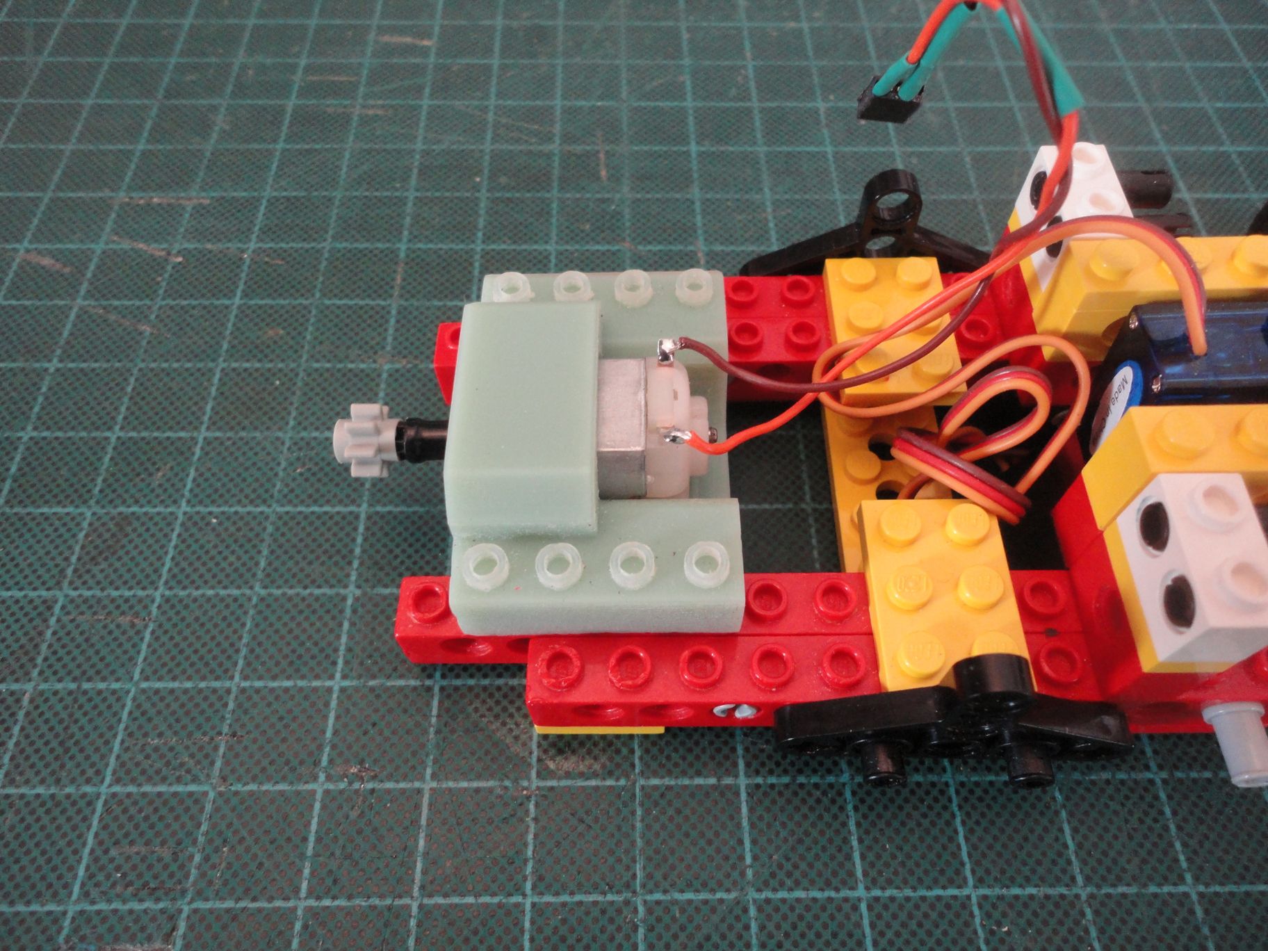 R/C LEGO® Car Redux : 12 Steps (with Pictures) - Instructables