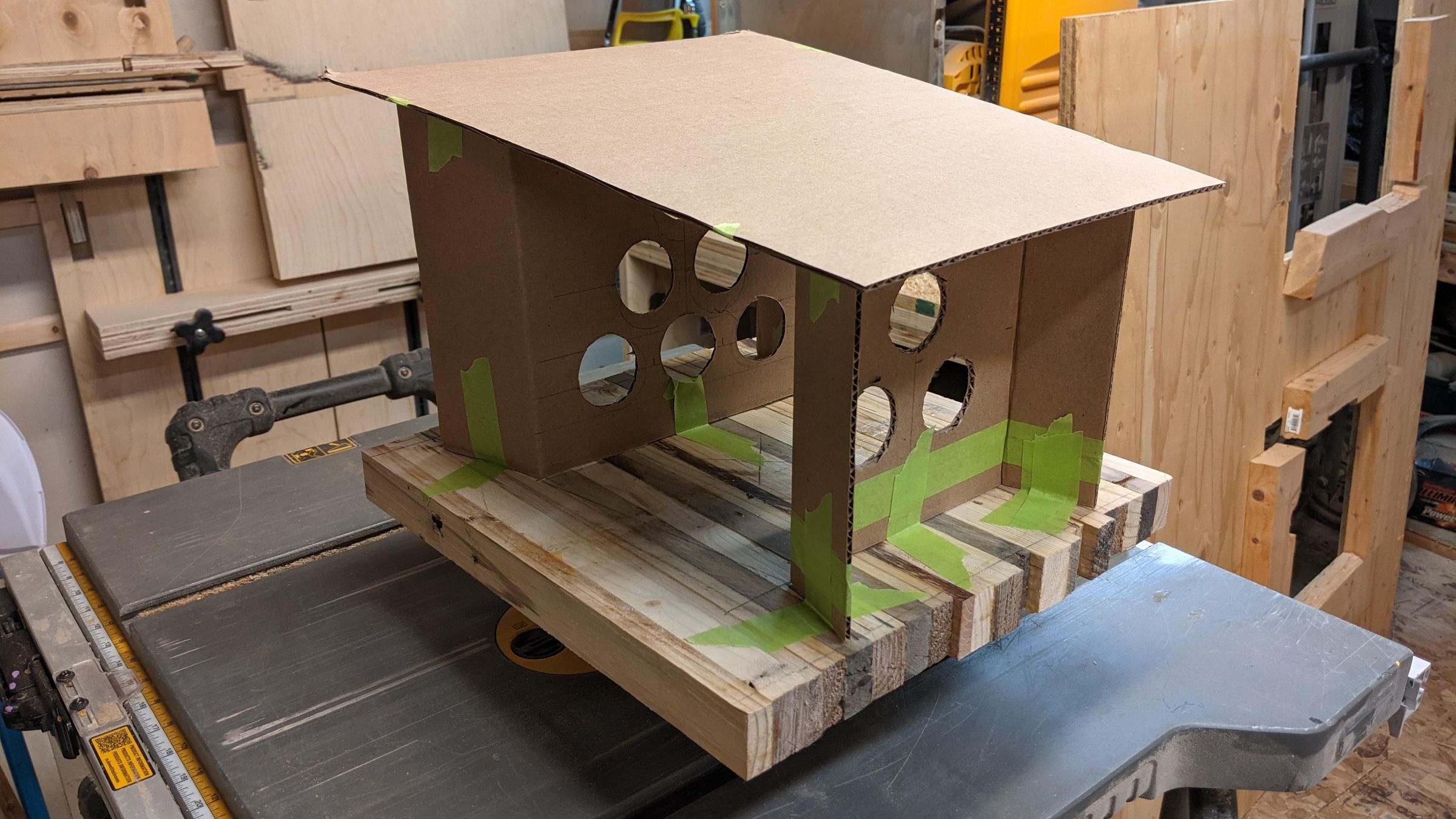 Pallet Wood Bird Feeder : 6 Steps (with Pictures) - Instructables