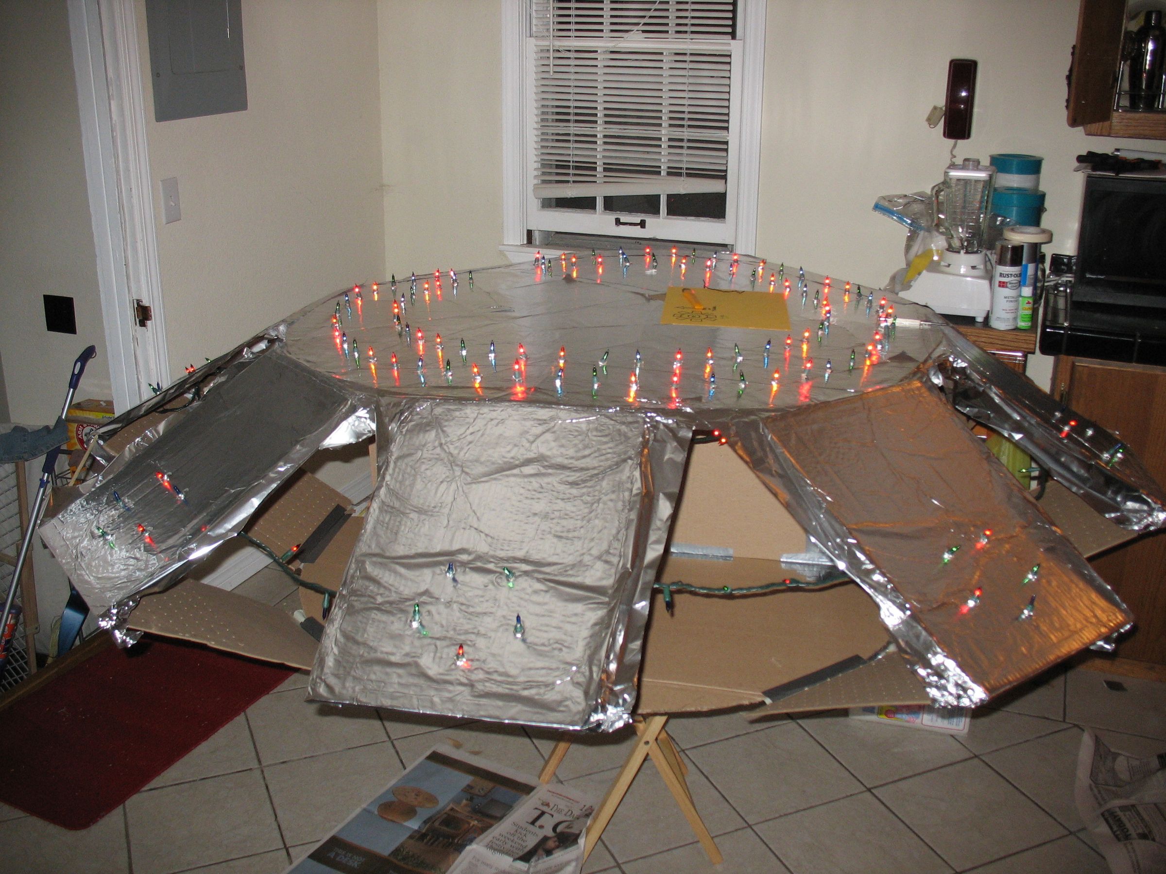 Make a Halloween UFO From Cardboard : 8 Steps - Instructables