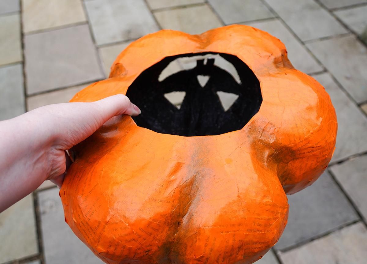 DIY Mod-Roc PUMPKIN ! | How to Make a Large Halloween Prop : 8 Steps ...