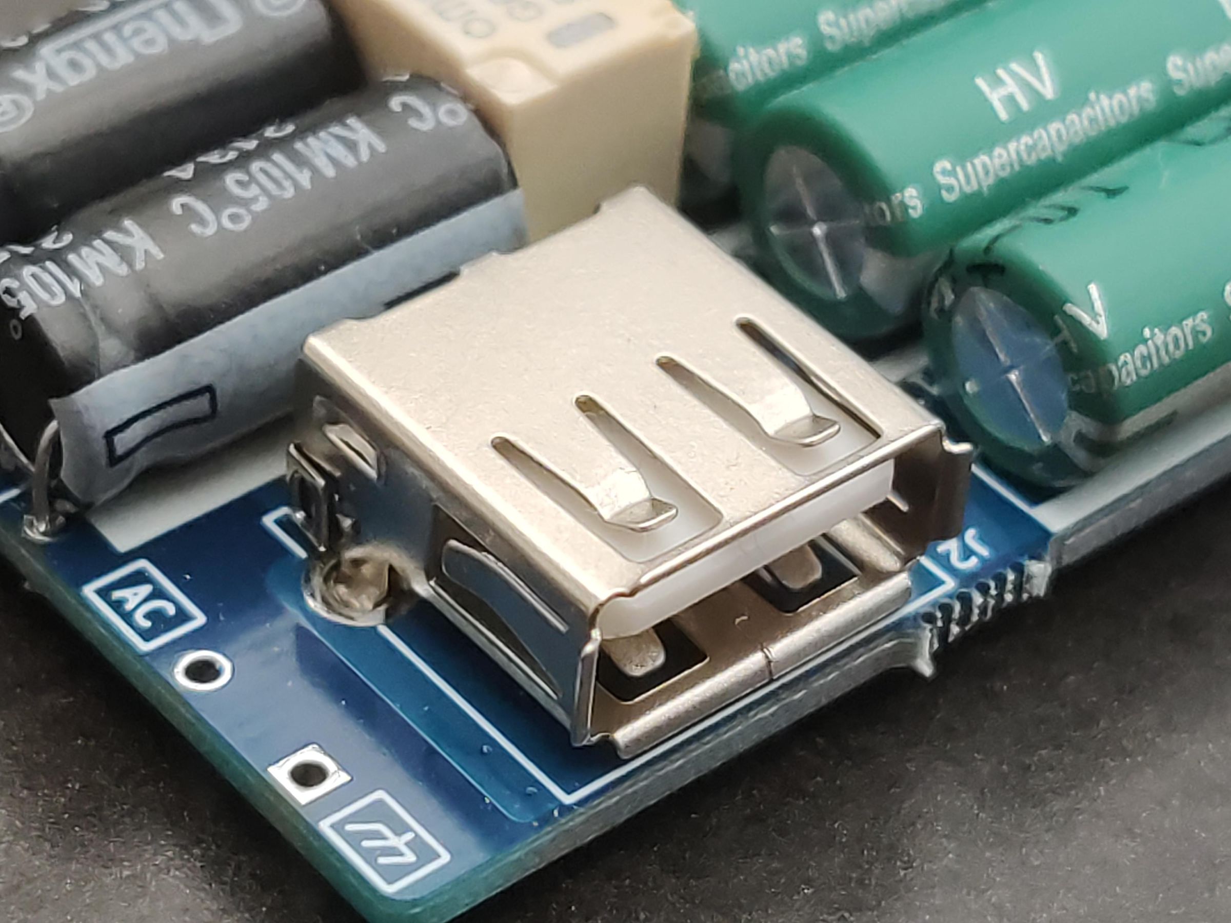 DIY BICYCLE USB CHARGER "Fahrradlader V3.1" : 10 Steps (with Pictures ...