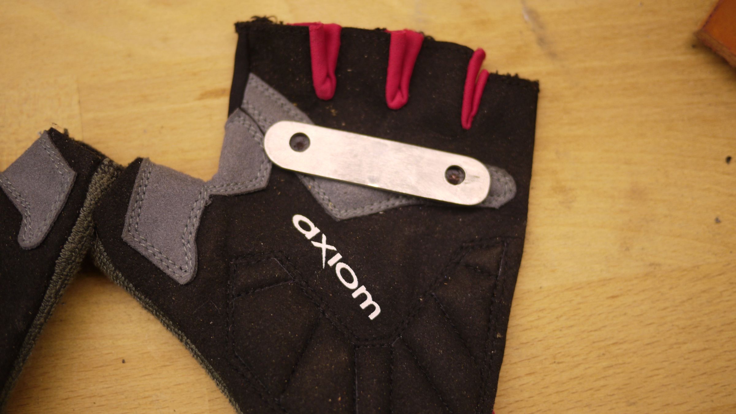 Anti-Rape Gloves : 15 Steps (with Pictures) - Instructables