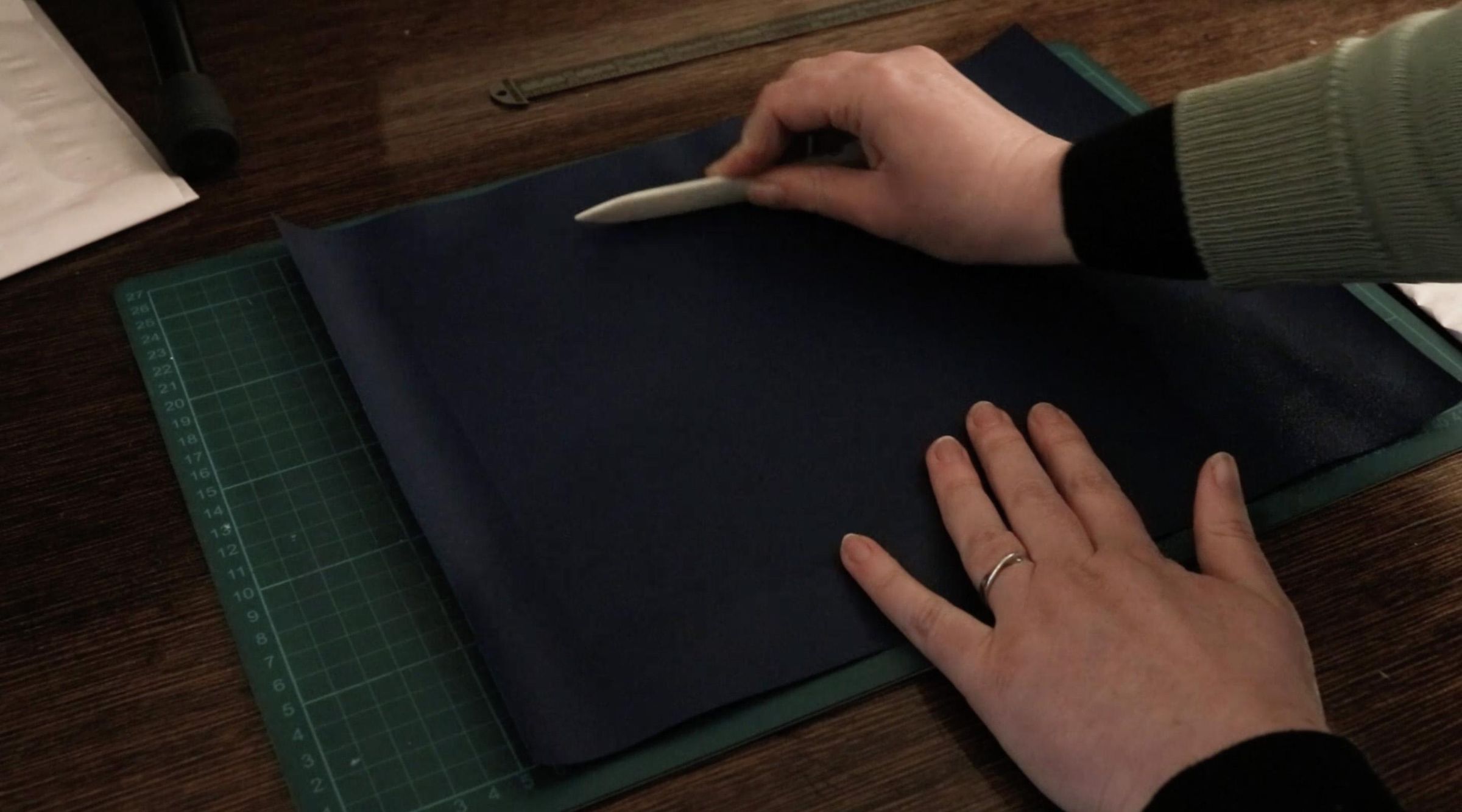 Make a Hard Cover for Your Handmade Book : 8 Steps (with Pictures ...