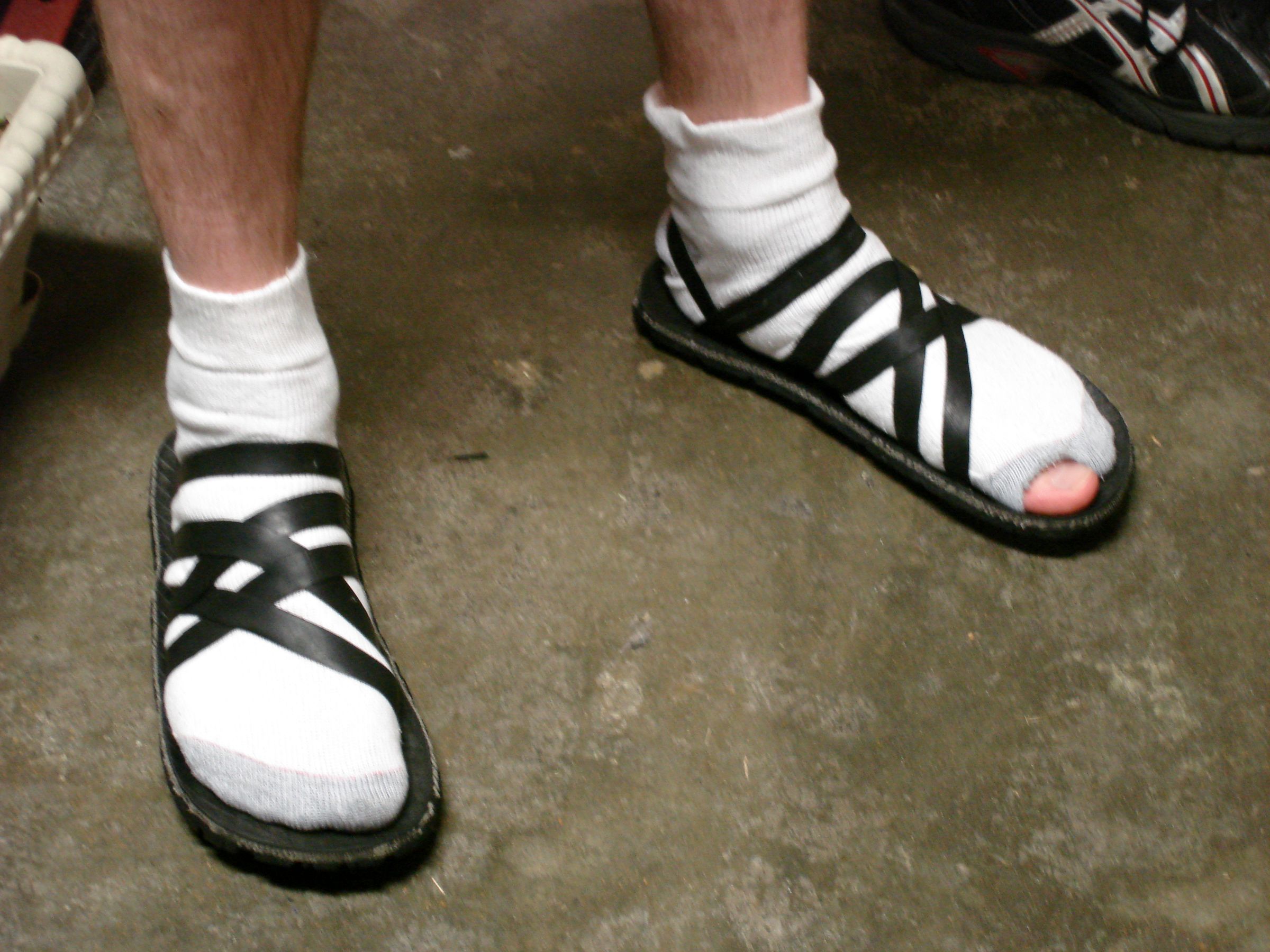 Tire Sandals: a Guide to Comfy Hand-crafted Footwear. : 11 Steps (with ...