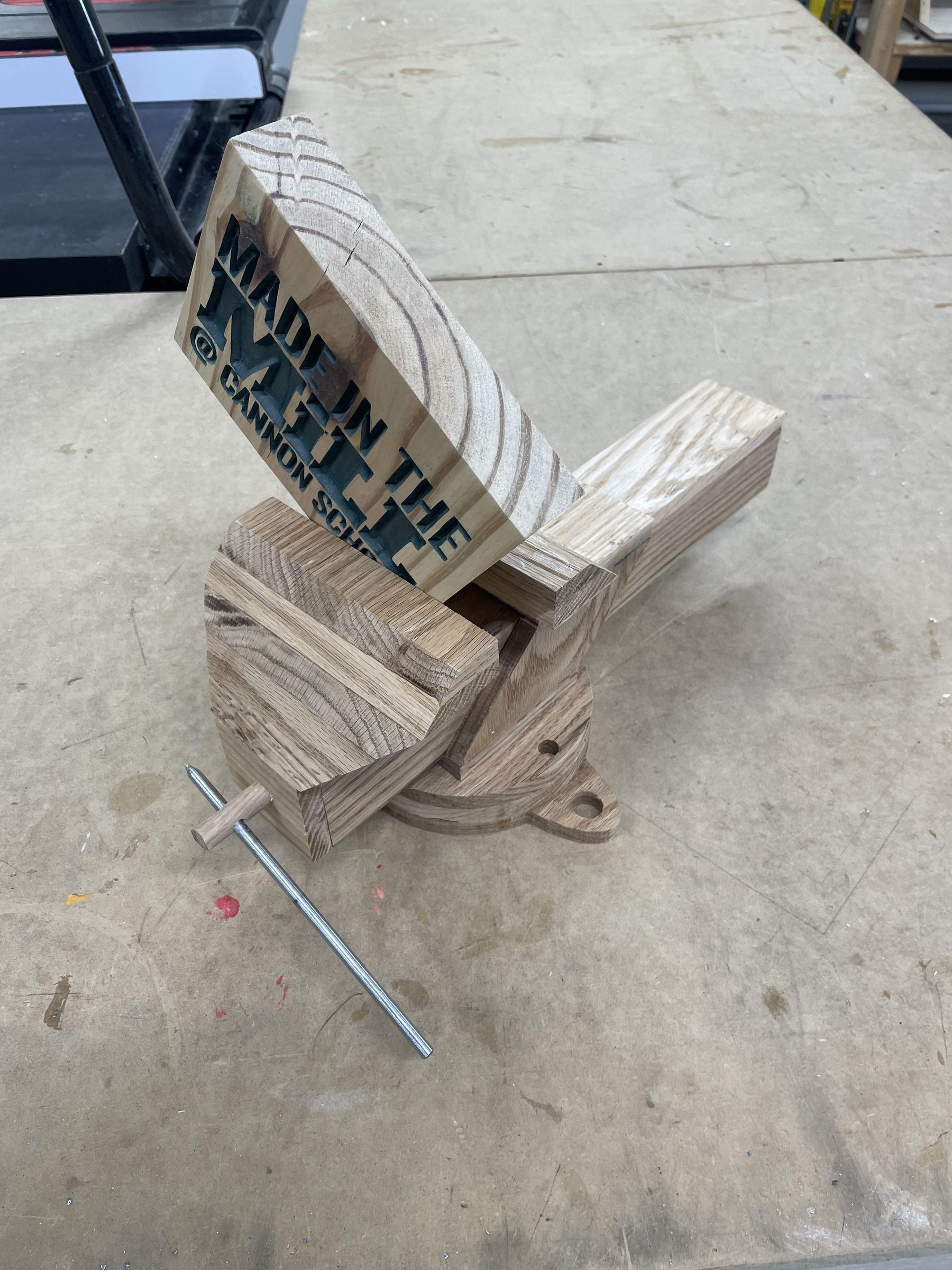 Wooden Bench Vice : 5 Steps (with Pictures) - Instructables