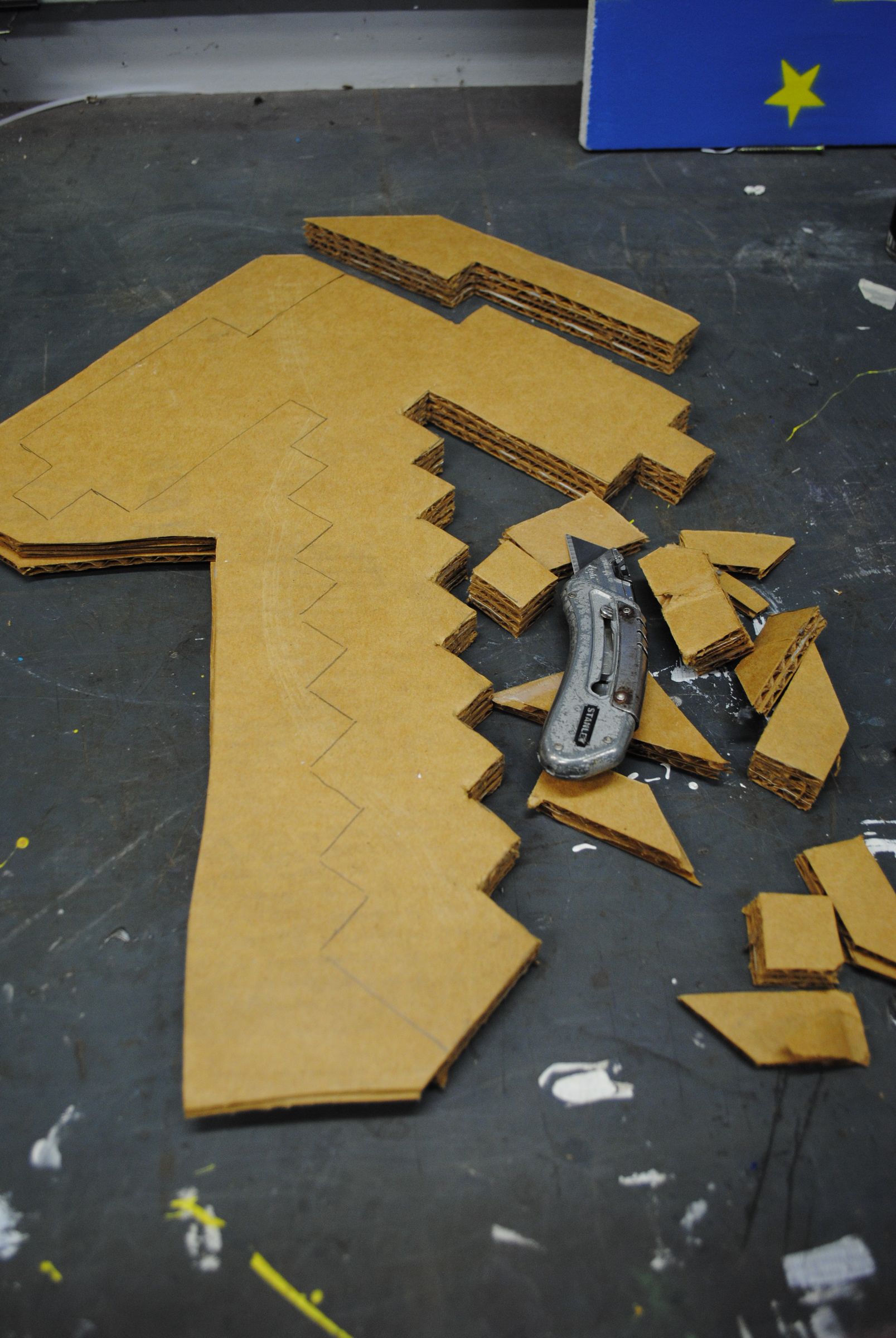 Minecraft Pickaxe - $5 and 45 Minutes : 5 Steps - Instructables