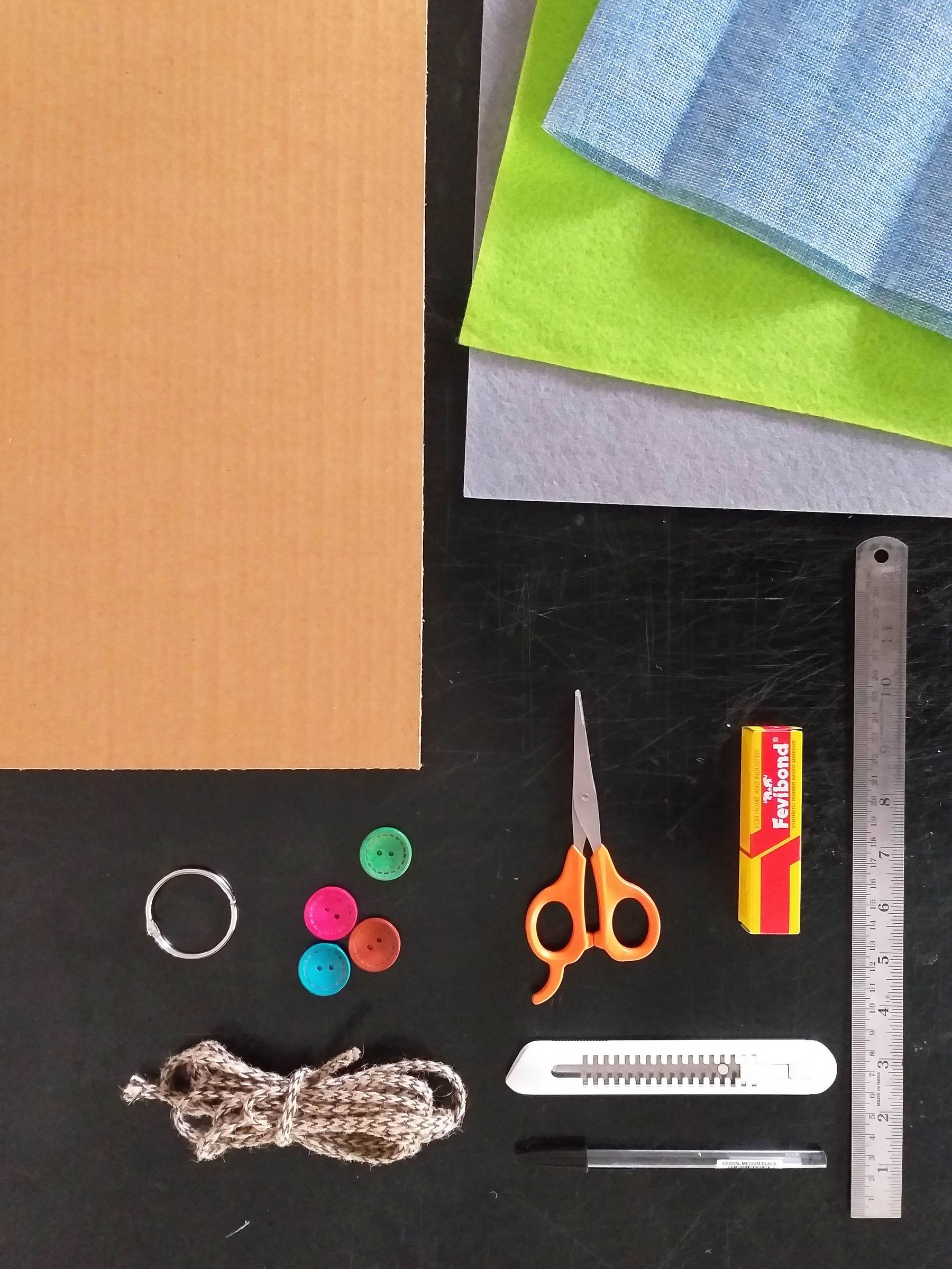 Cardboard Book Stand : 8 Steps (with Pictures) - Instructables