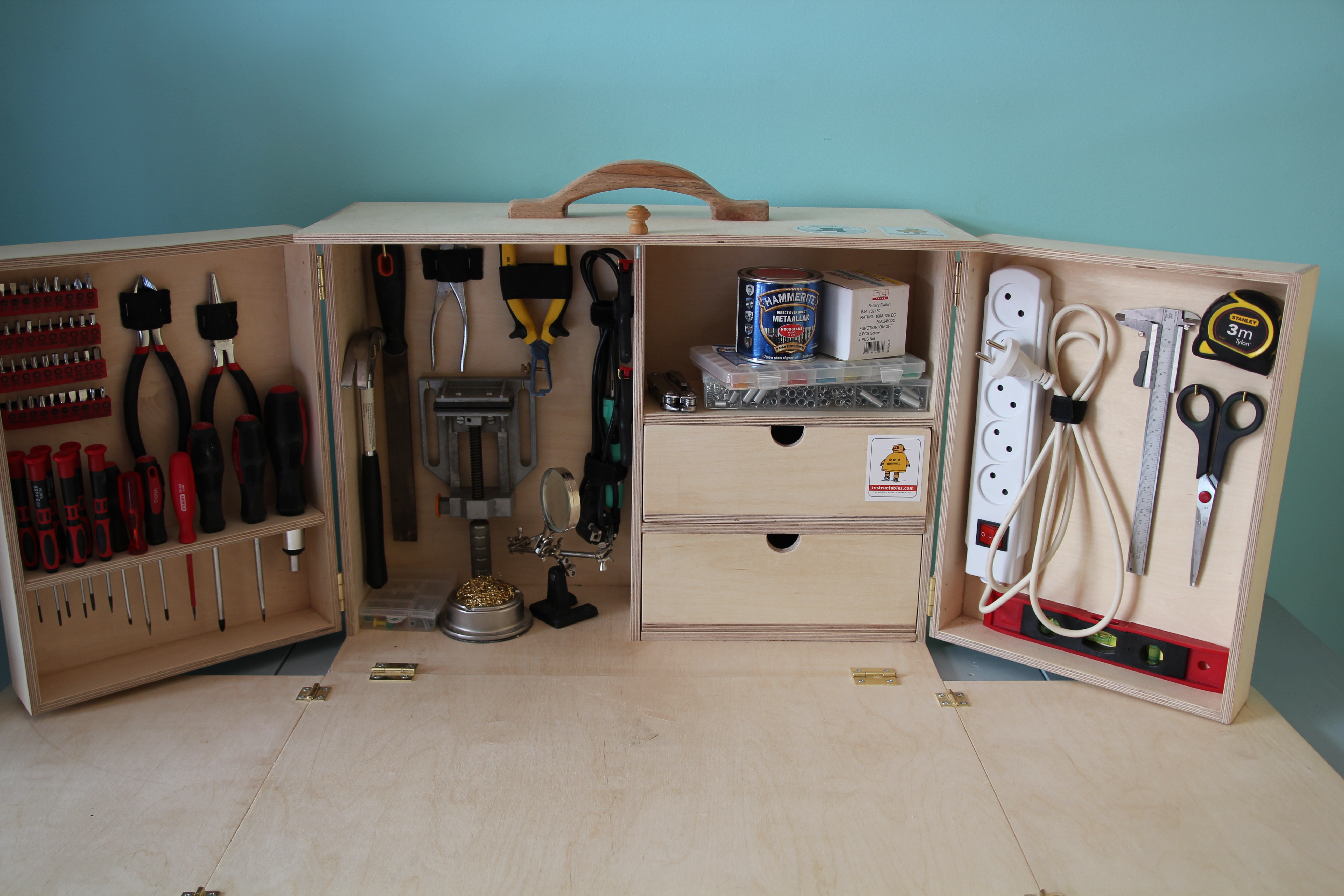 Make a Portable Workstation : 14 Steps (with Pictures) - Instructables