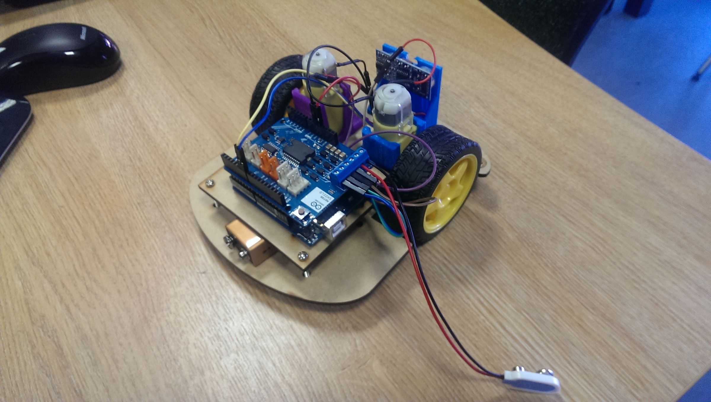 Arduino Wall Avoiding Robot : 9 Steps (with Pictures) - Instructables