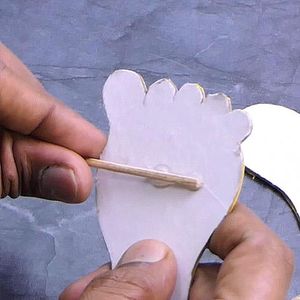 Learn How to Make Rolling Feet Craft for Kids : 6 Steps - Instructables