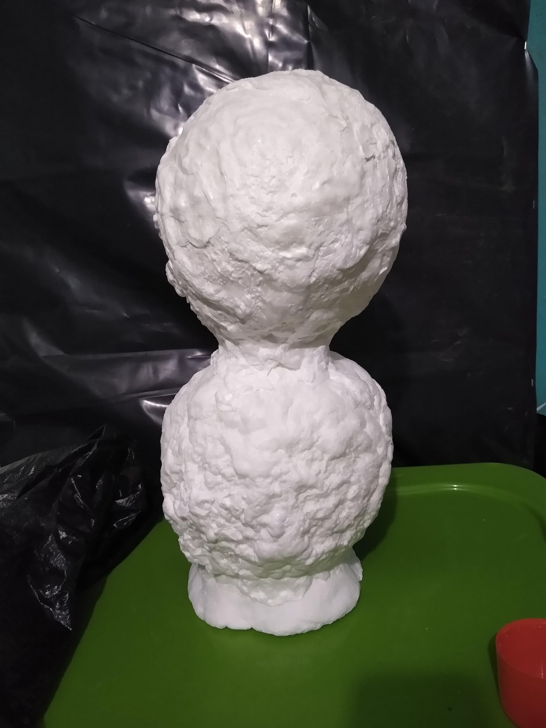 Spray Foam Snowman : 4 Steps - Instructables