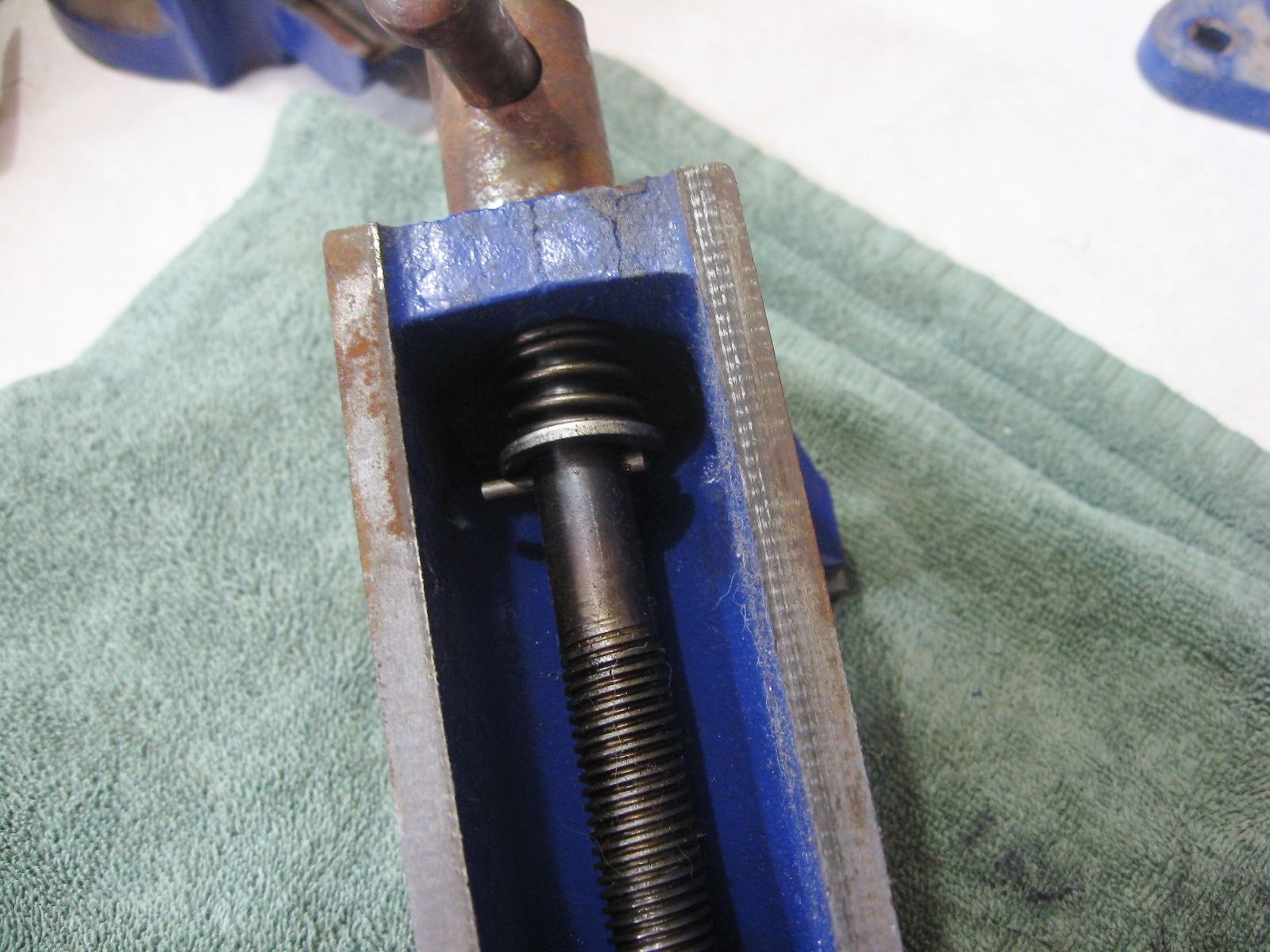 Height-Adjustable Portable Vise Stand : 22 Steps (with Pictures ...