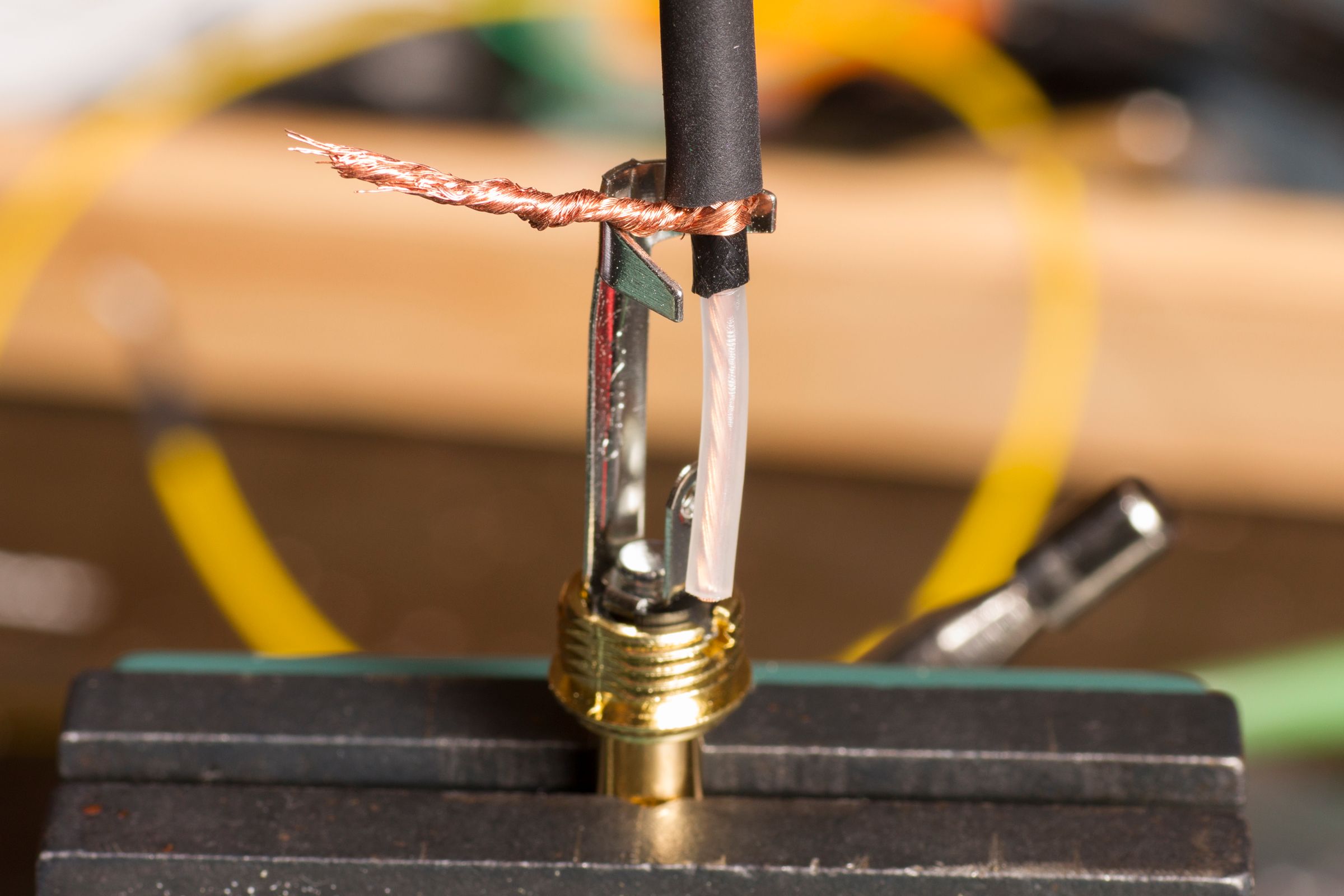 Build the Four-Channel SSM2019 Phantom Powered Mic Preamp : 9 Steps ...