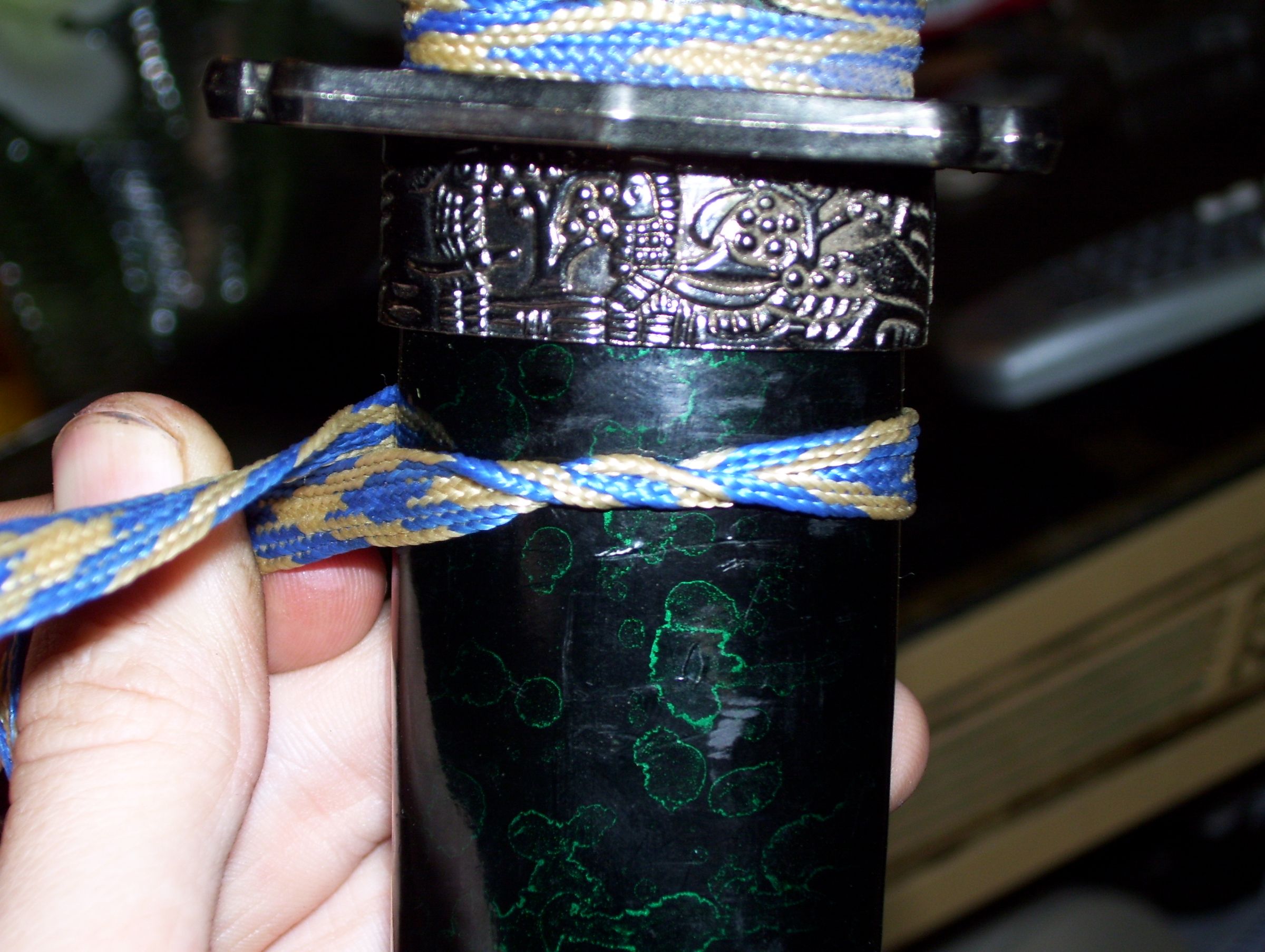 How to Wrap a Samurai Sword Handle : 7 Steps - Instructables