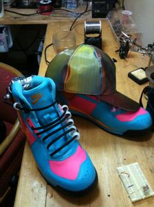 Power Laces- the Auto Lacing Shoe : 9 Steps (with Pictures) - Instructables