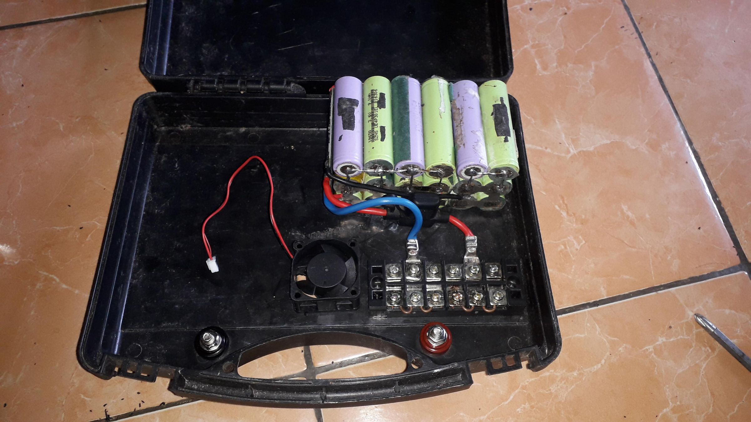 DIY Portable Power Box for Camping Using Cheap Components : 12 Steps ...