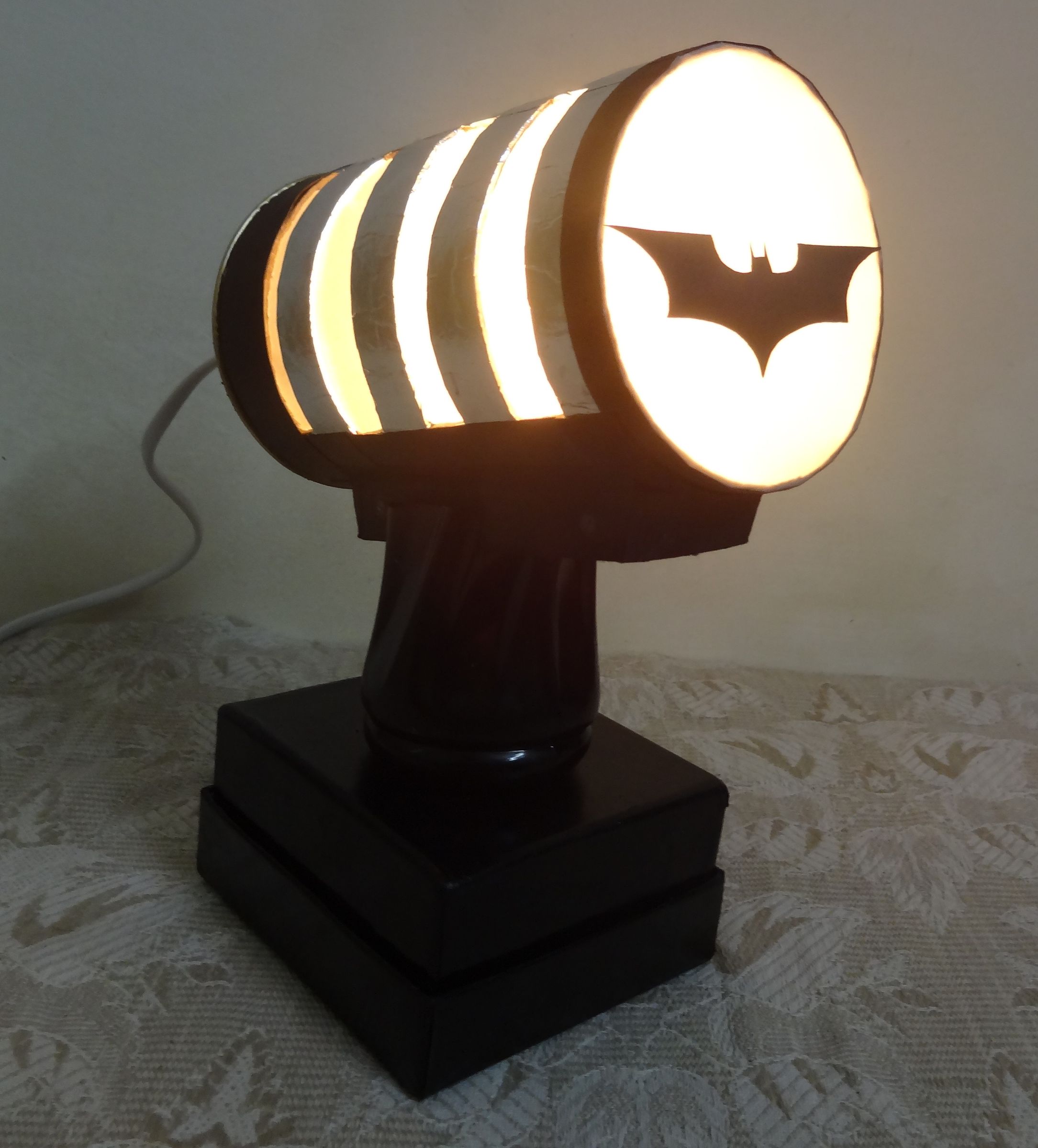Bat-signal Night Lamp : 8 Steps (with Pictures) - Instructables