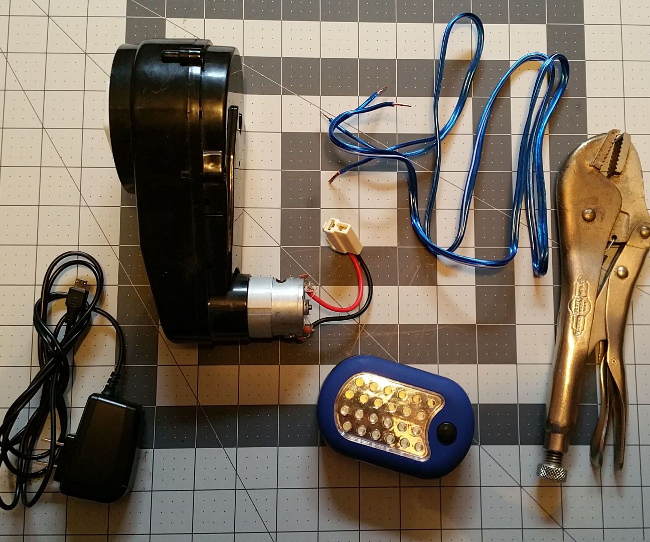 Easy Crank Generator : 4 Steps (with Pictures) - Instructables